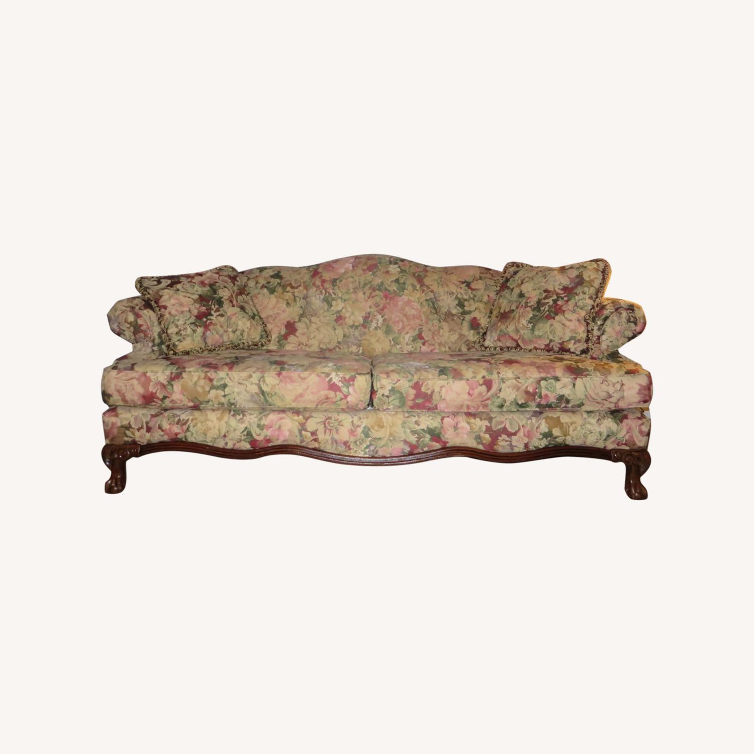 Classic Sofa - AptDeco