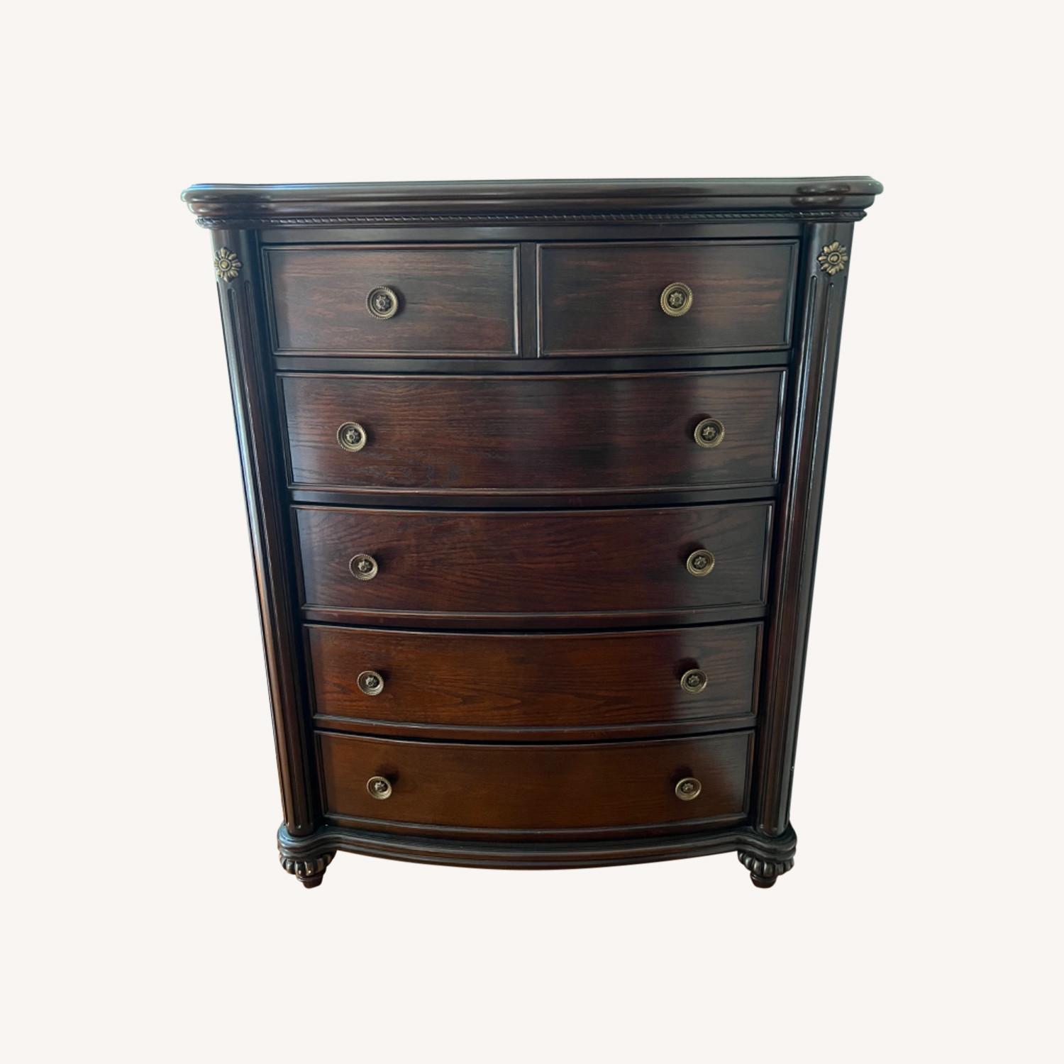 Bob's Discount Furniture Chest - AptDeco