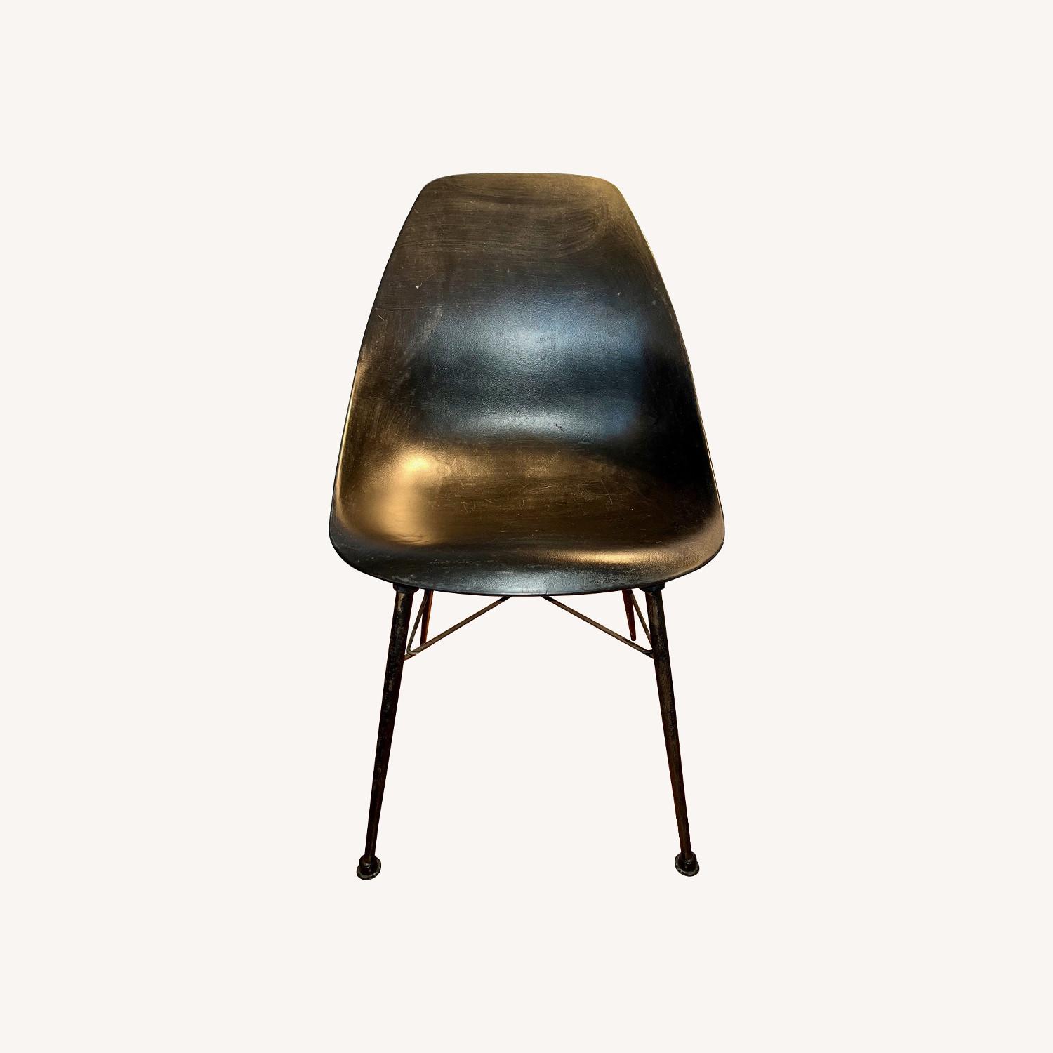 Sam Avedon MCM Black Molded Chair - AptDeco