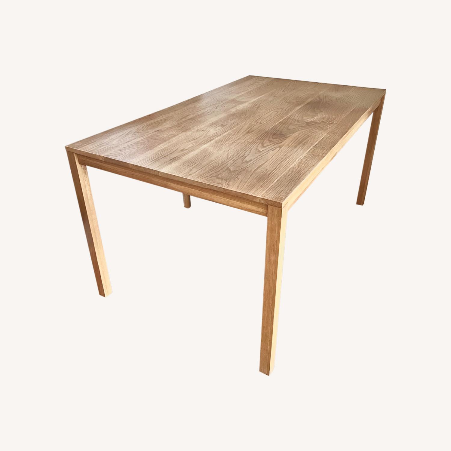 Akron Street / Common Table - AptDeco