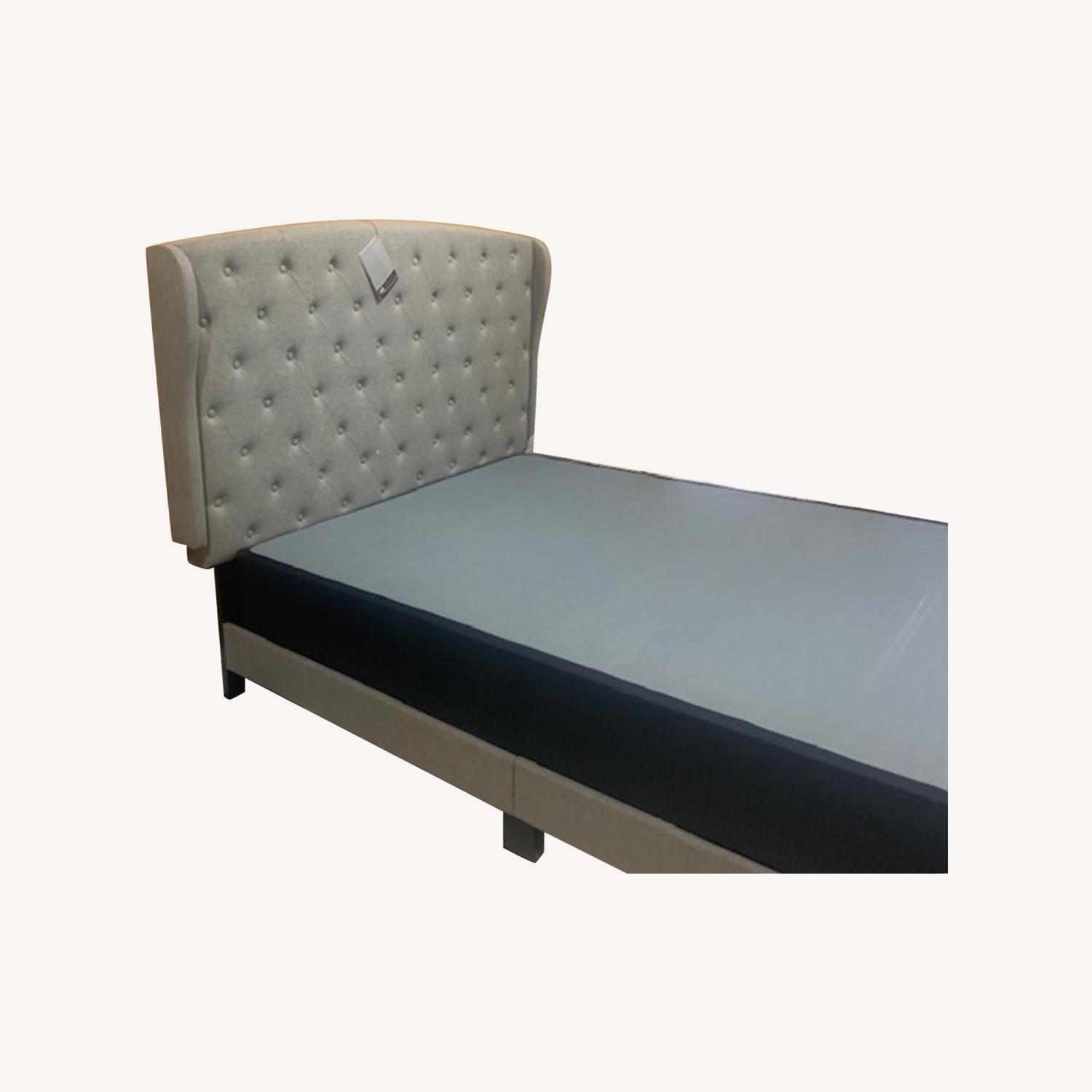 Queen Platform Bed - AptDeco