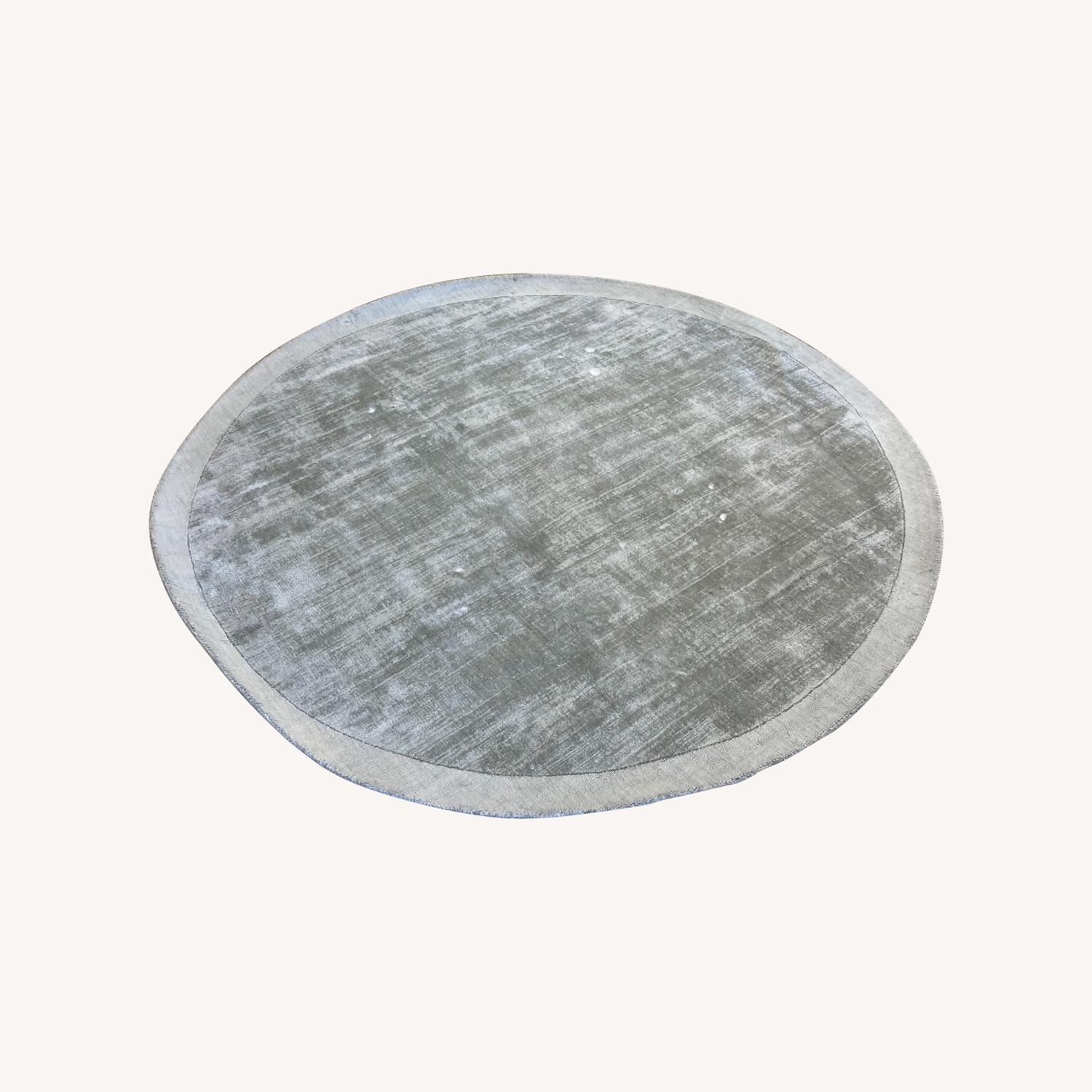 Surya Round Area Rug - AptDeco