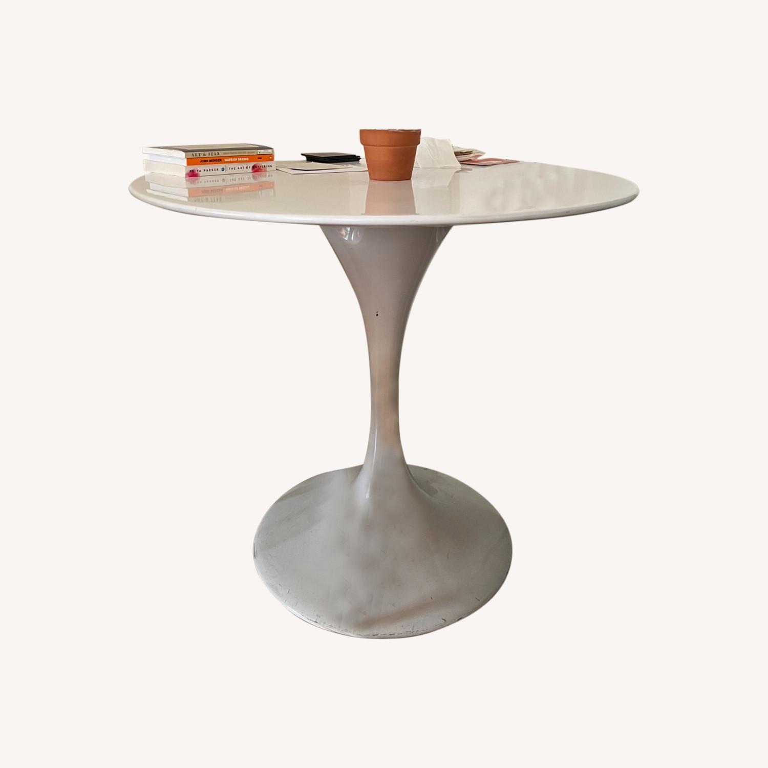Eskimo Circular Dining Table - White - AptDeco
