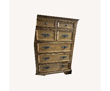 Broyhill Chest of Drawers - AptDeco