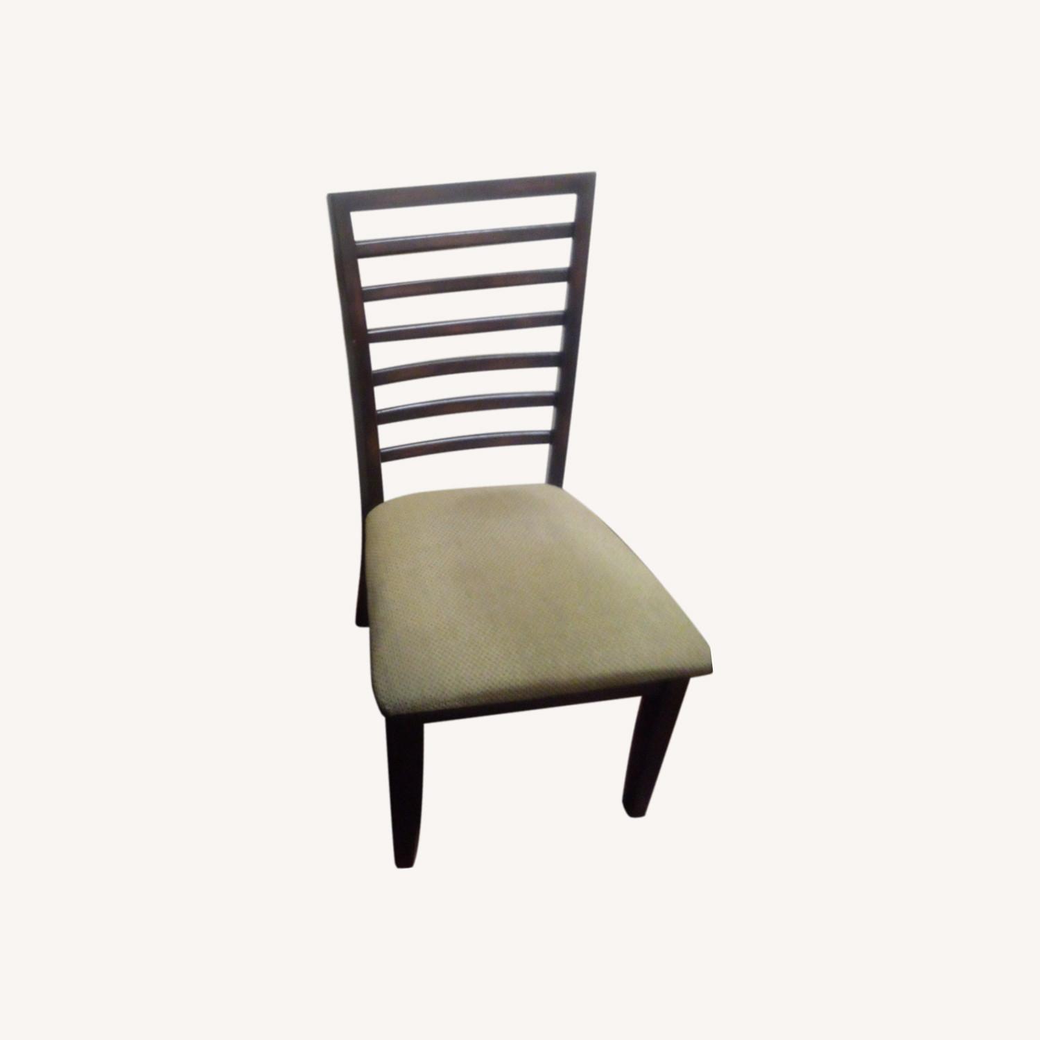 Raymour & Flanigan Chace Dinette Set - AptDeco