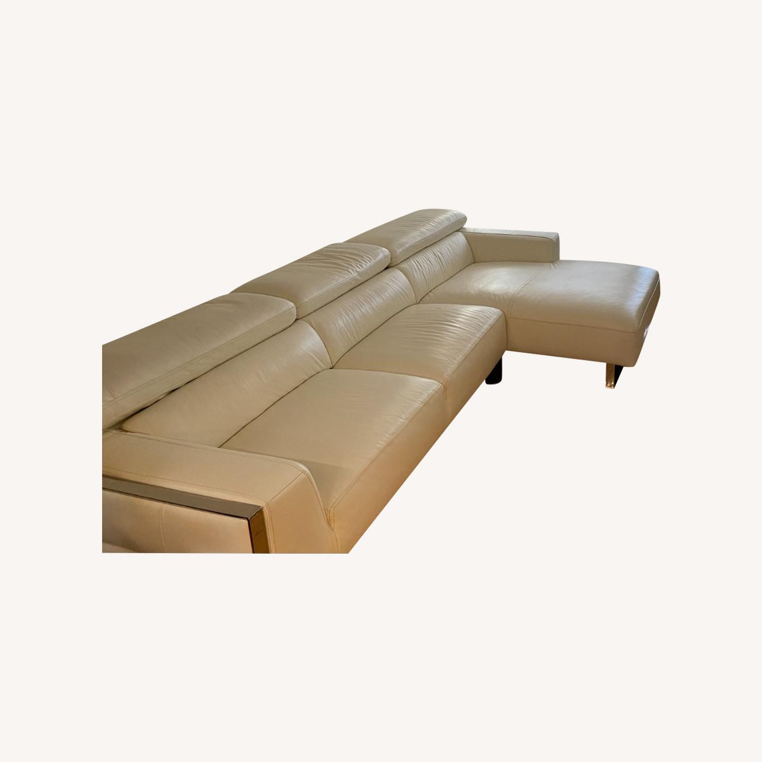 Divani Casa Chrysanthemum Mini Sectional Sofa - AptDeco