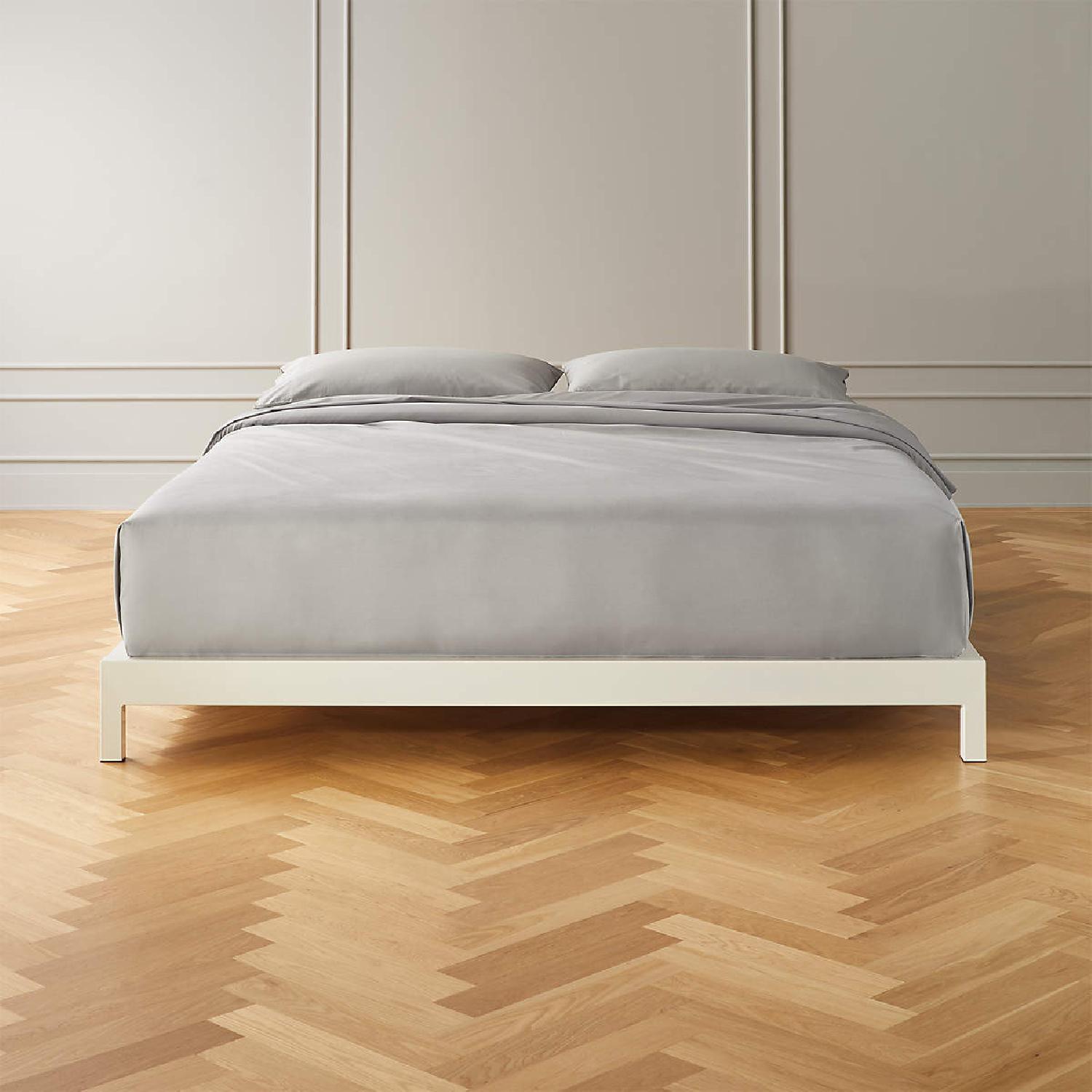 CB2 Oak Platform Bed Queen - AptDeco