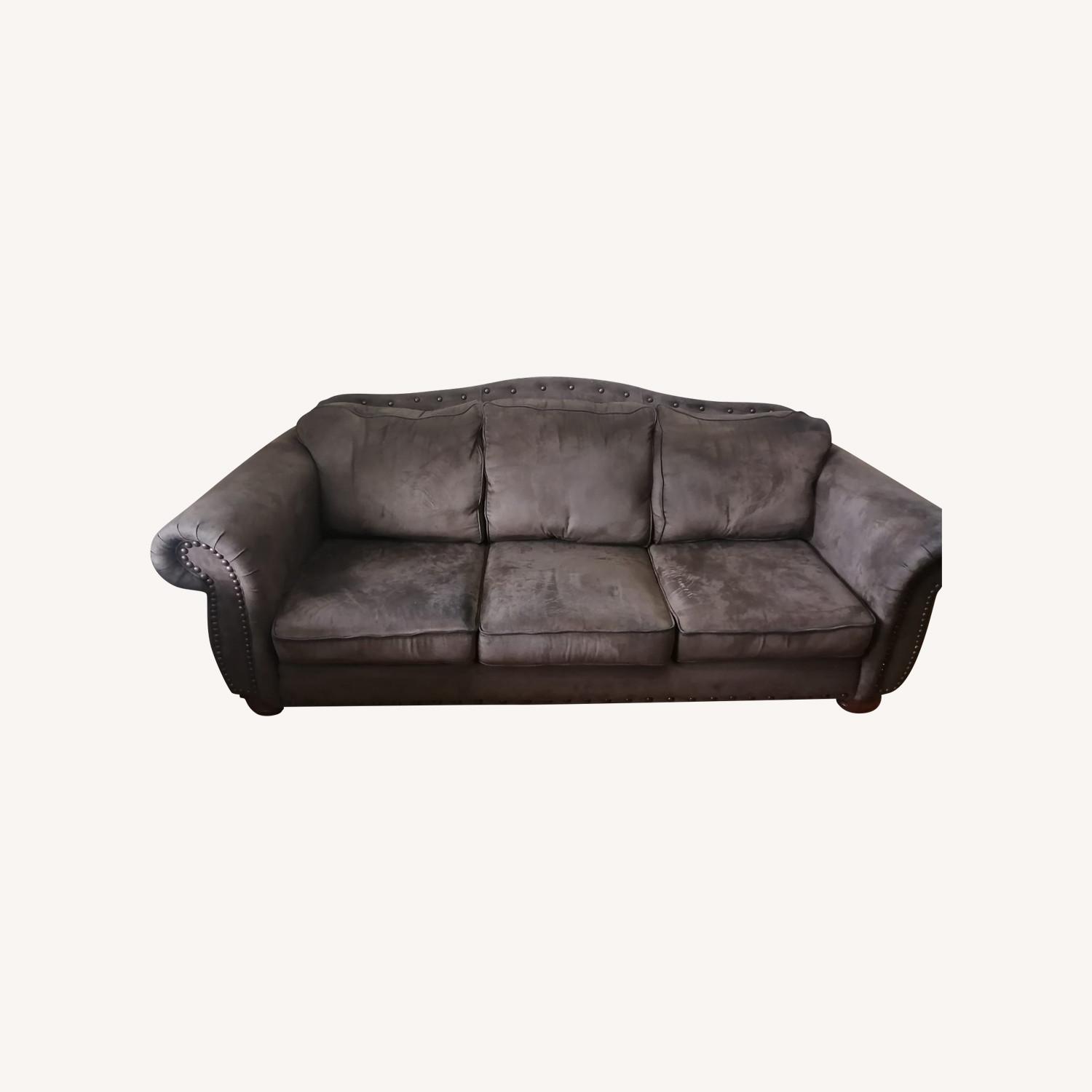 Comfortable Couch - AptDeco