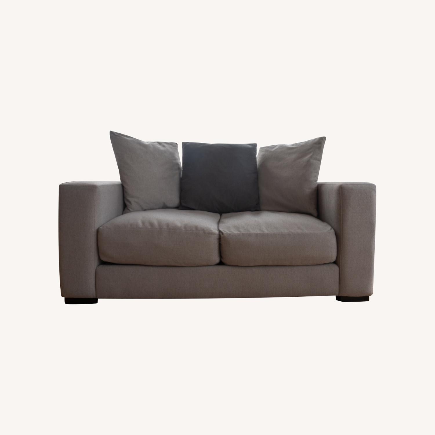 Raymour & Flanigan Linus Loveseat - AptDeco