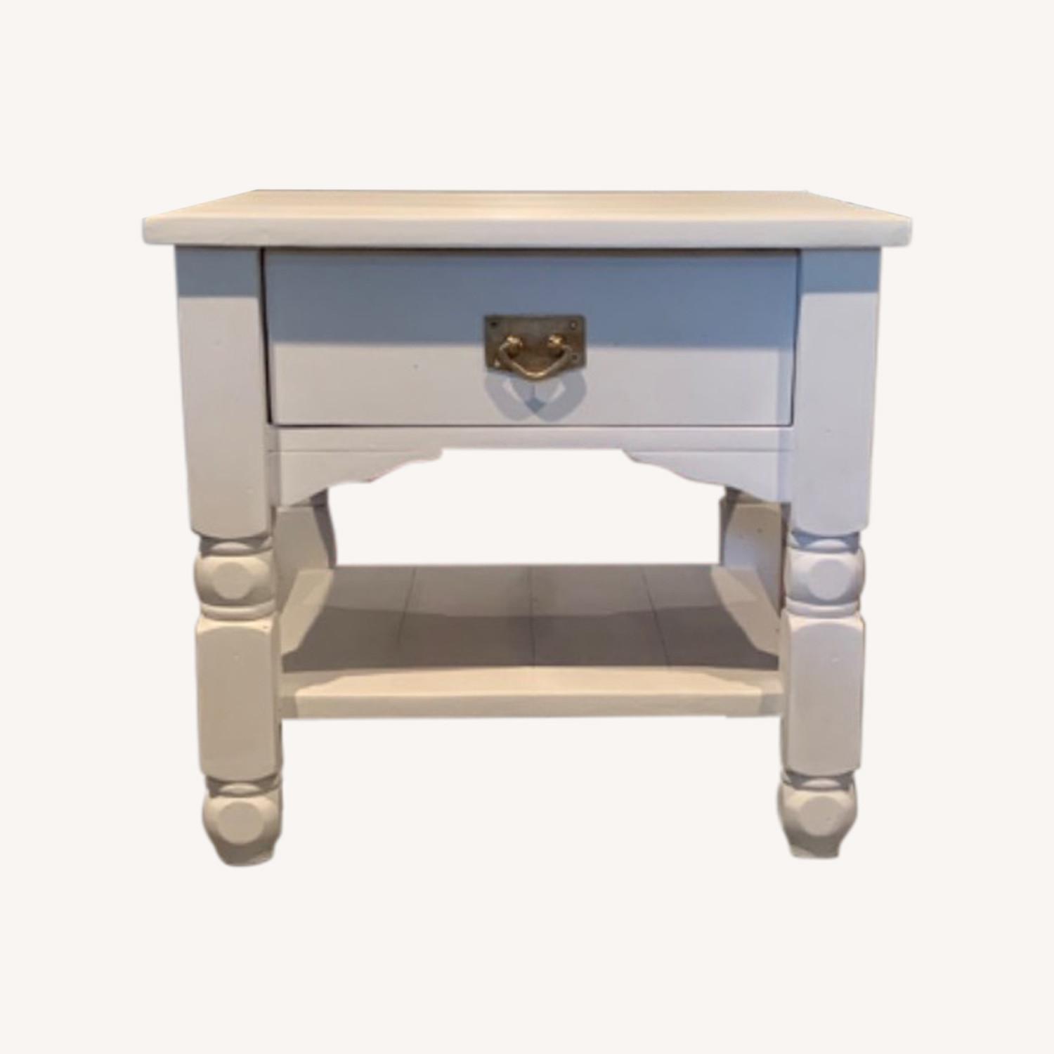 Farmhouse End Table - AptDeco