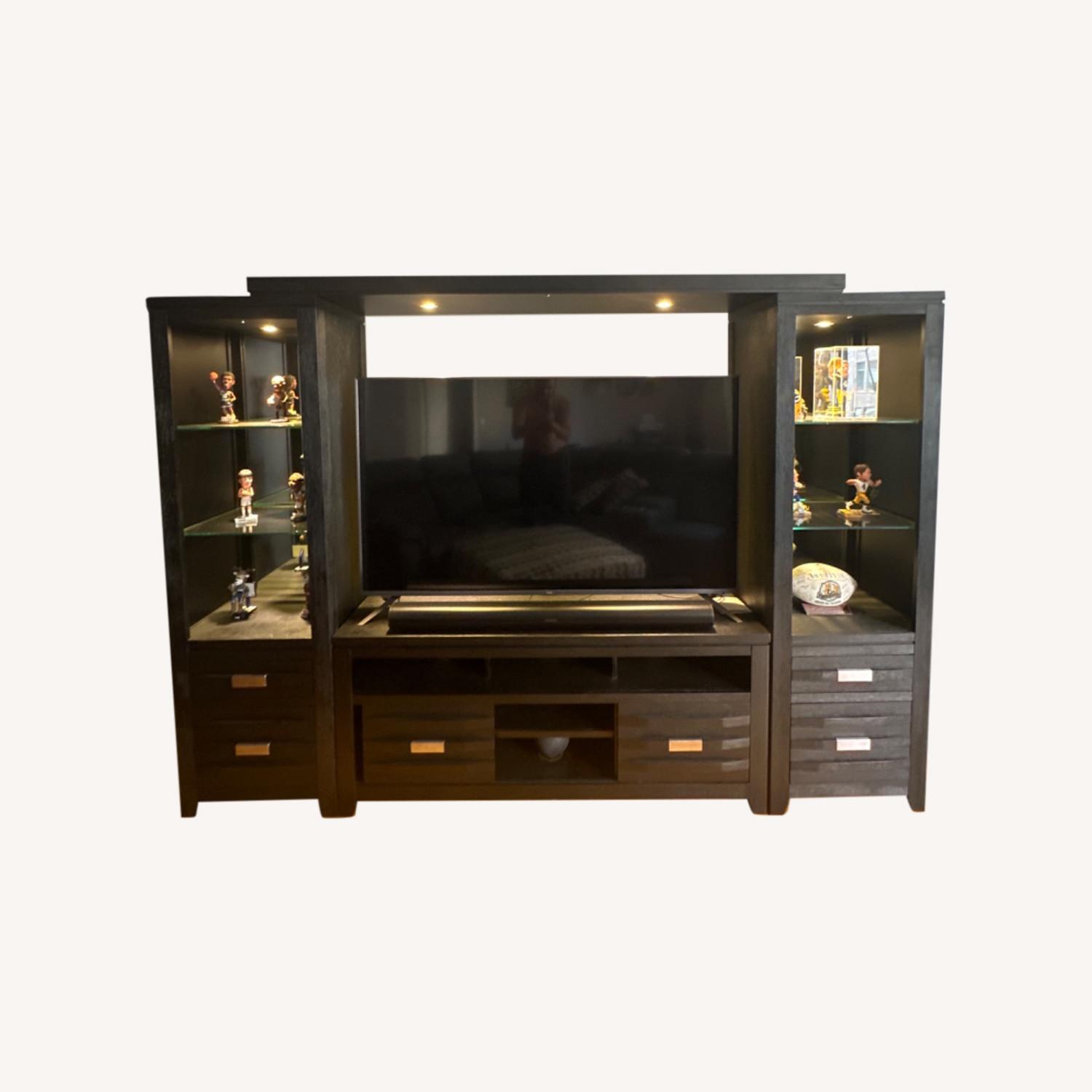 Elevations Wall Unit - AptDeco