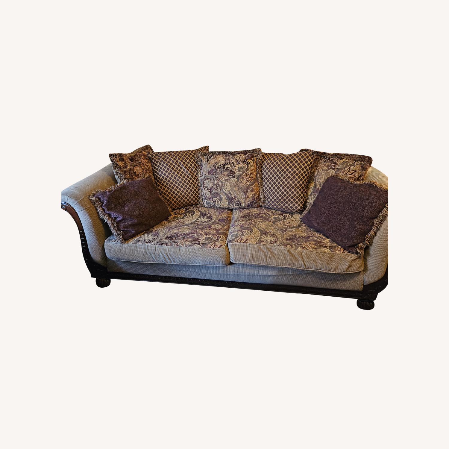 Raymour & Flanigan 3 Seater Sofa - AptDeco