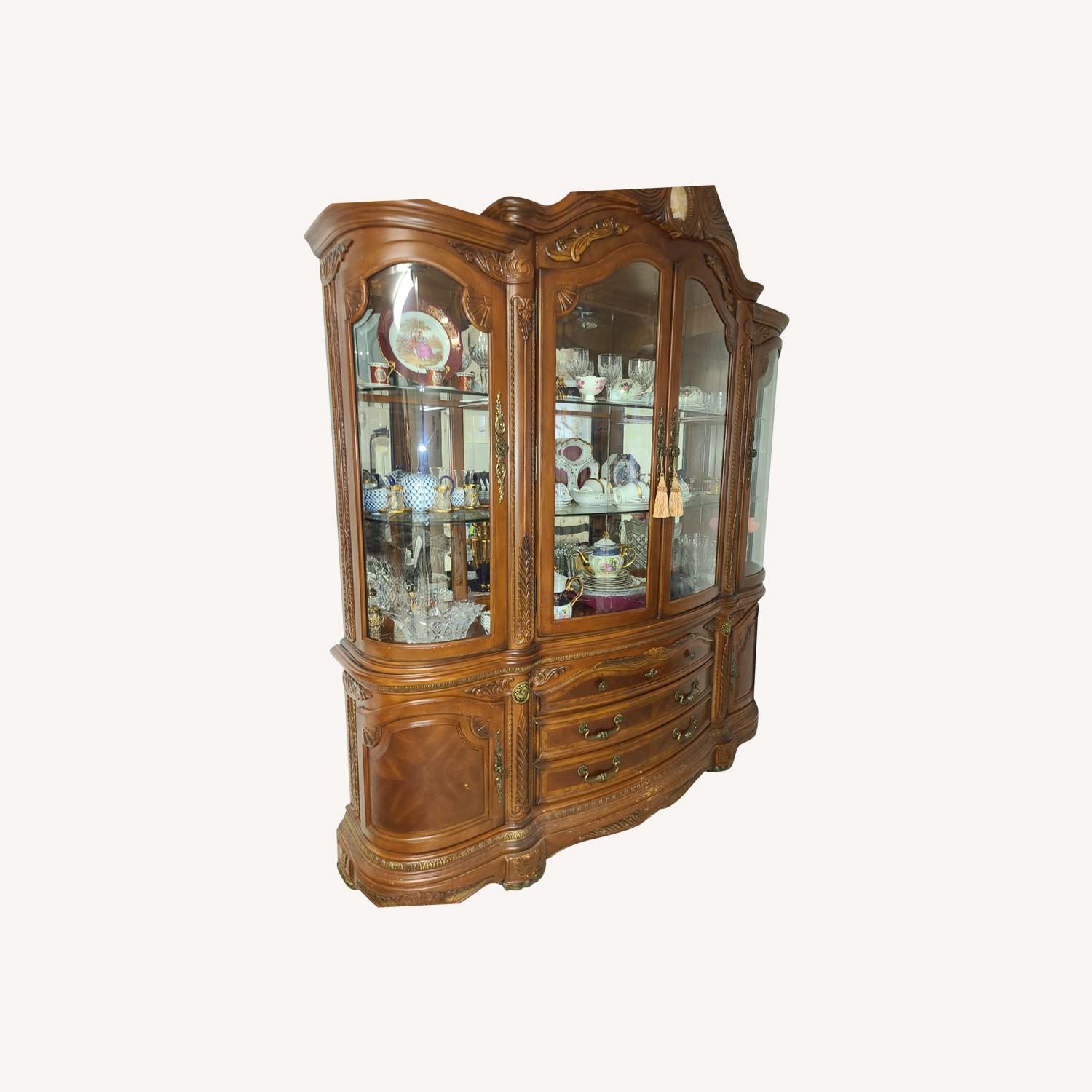 Michael Amini Aico - AptDeco