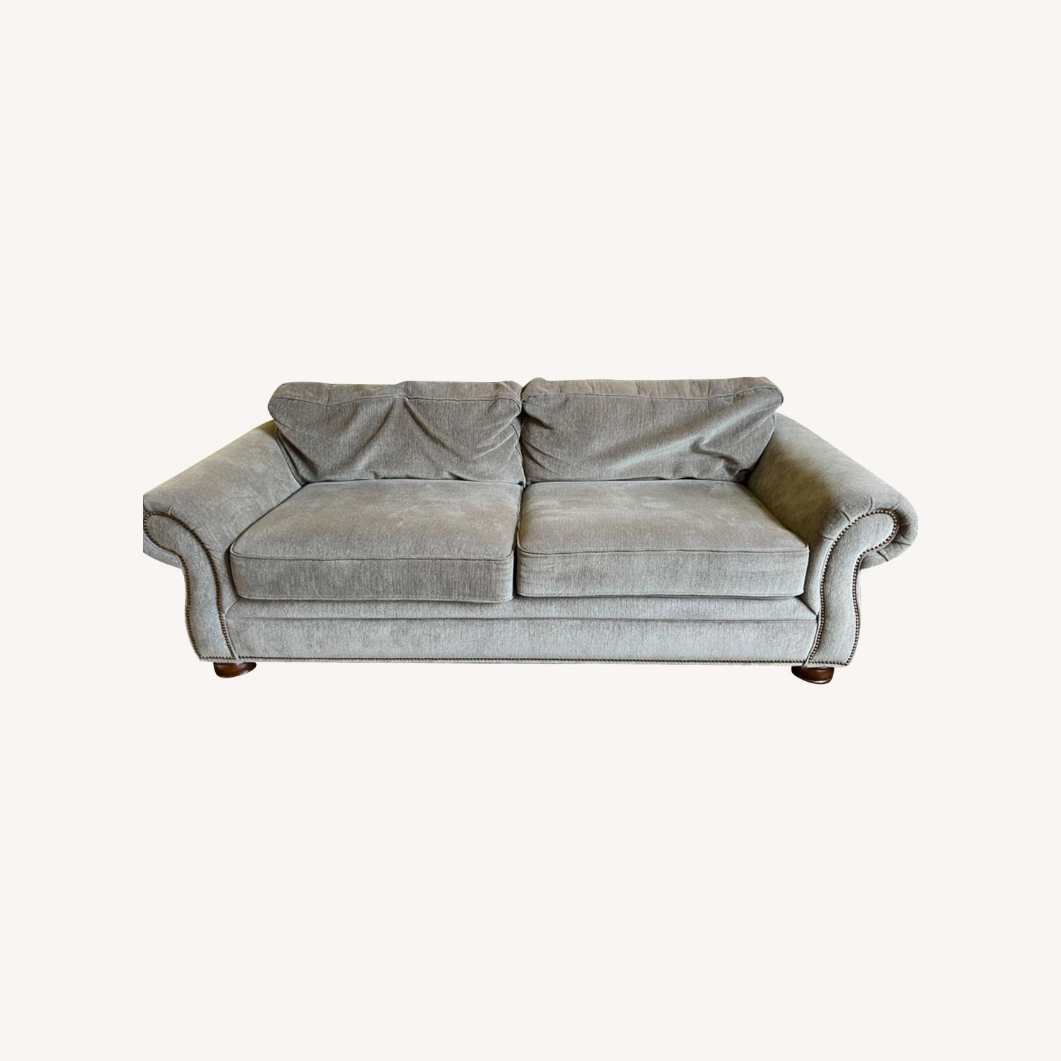 La-z-boy Pembroke Grey Sofa - AptDeco