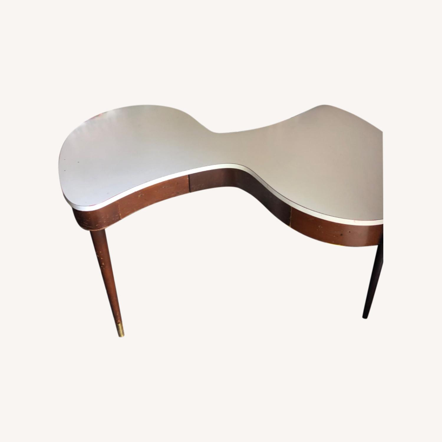 Groovy Table - AptDeco