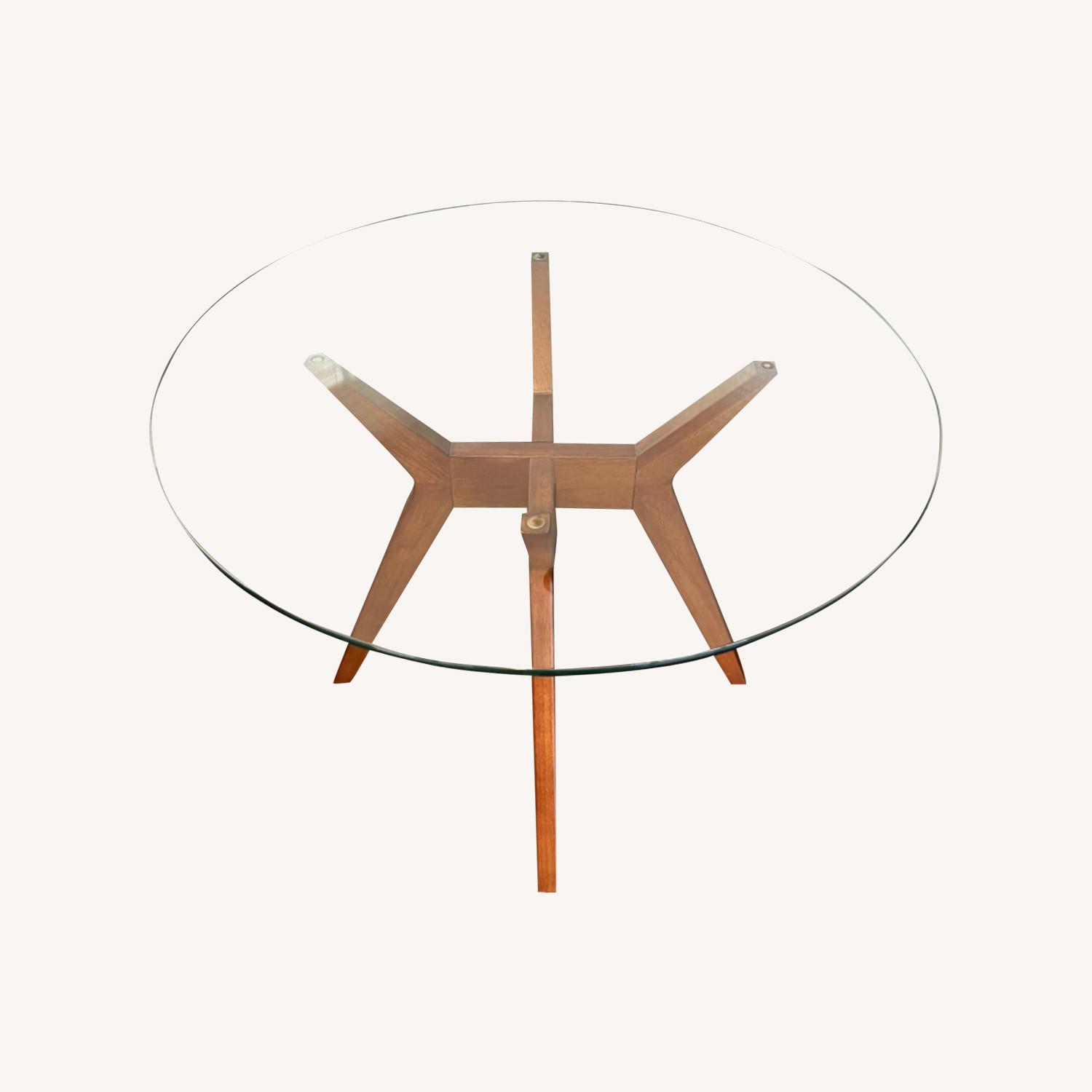 Jensen Round Dining Table 42 - AptDeco