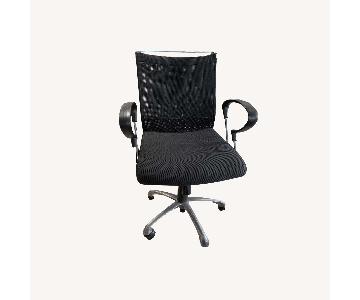 Black Mesh Desk Chair - AptDeco