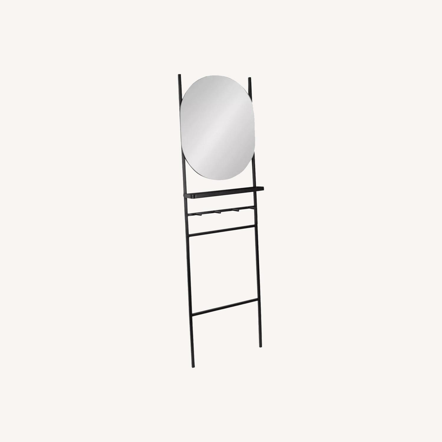 Kate & Laurel - Noka Mirror Leaning Ladder Black - AptDeco