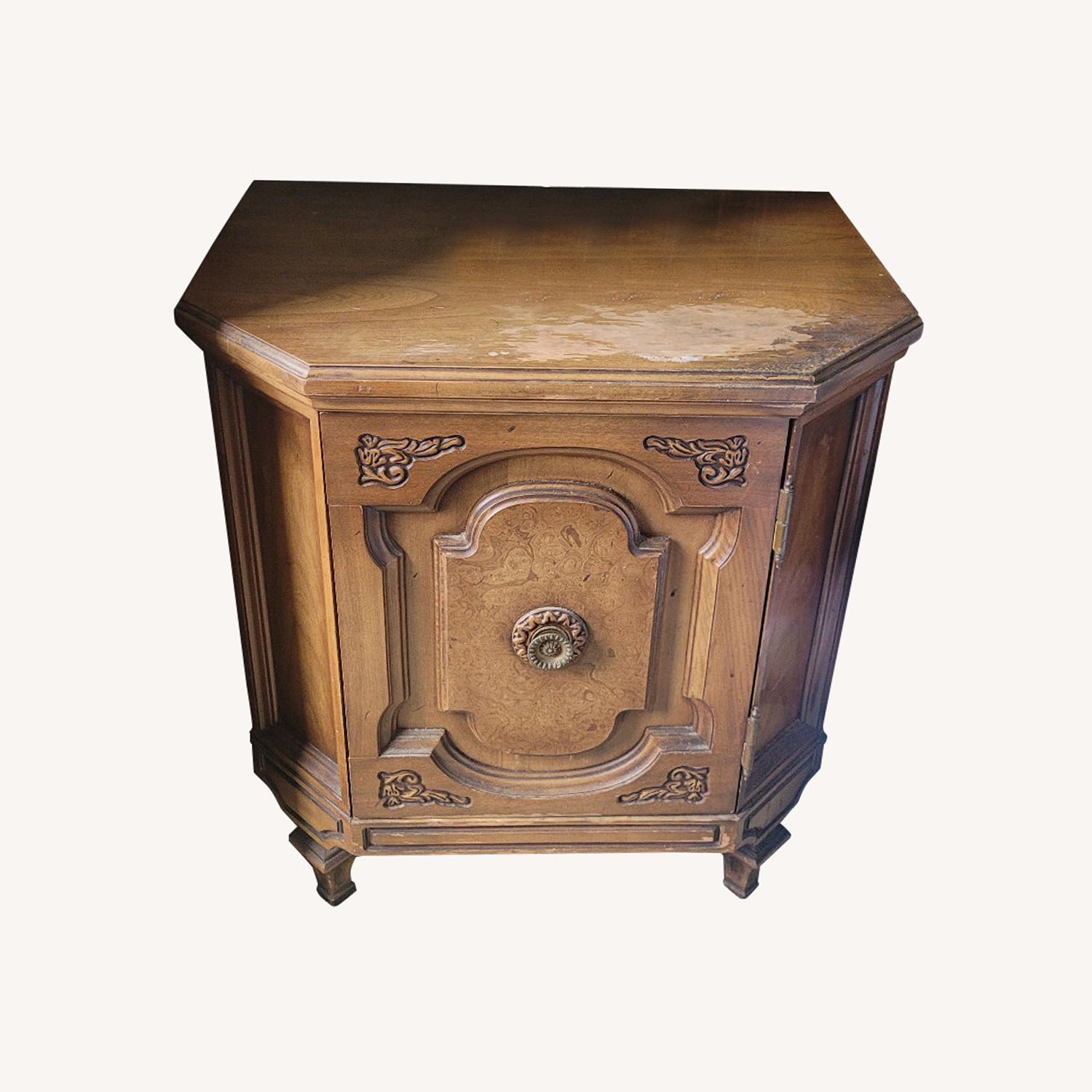 Vintage Night Tables - AptDeco