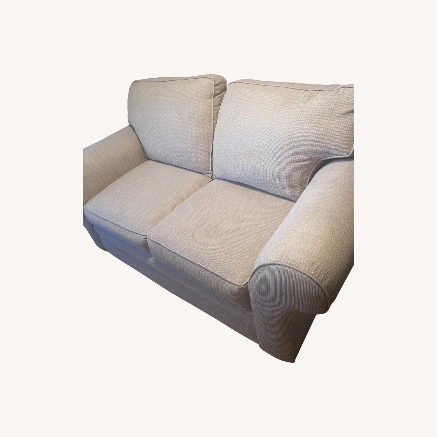 Beautiful beige love seat set - AptDeco