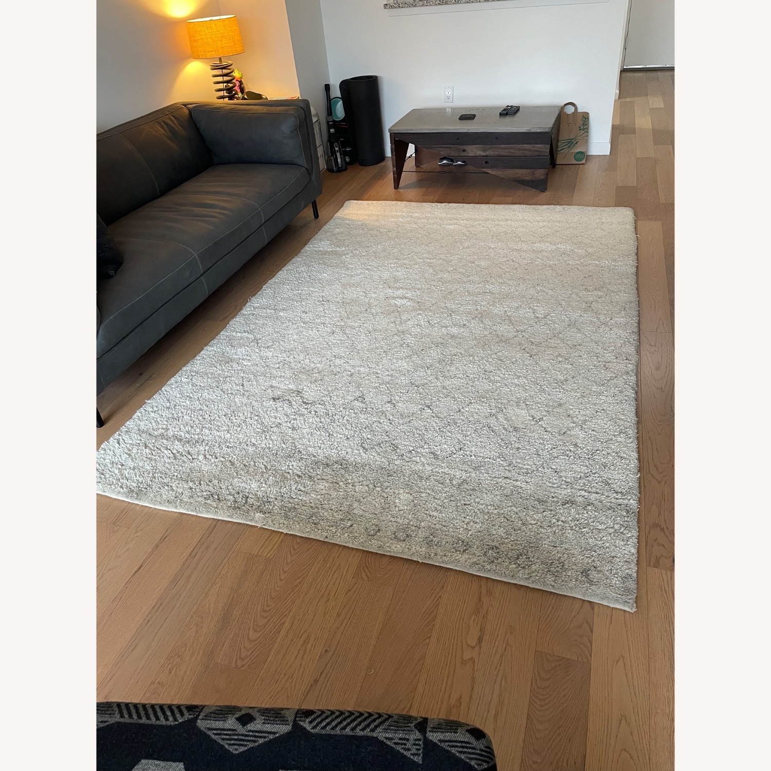 Restoration Hardware Etched Wool 6x9 Rug + Rug Pad - AptDeco