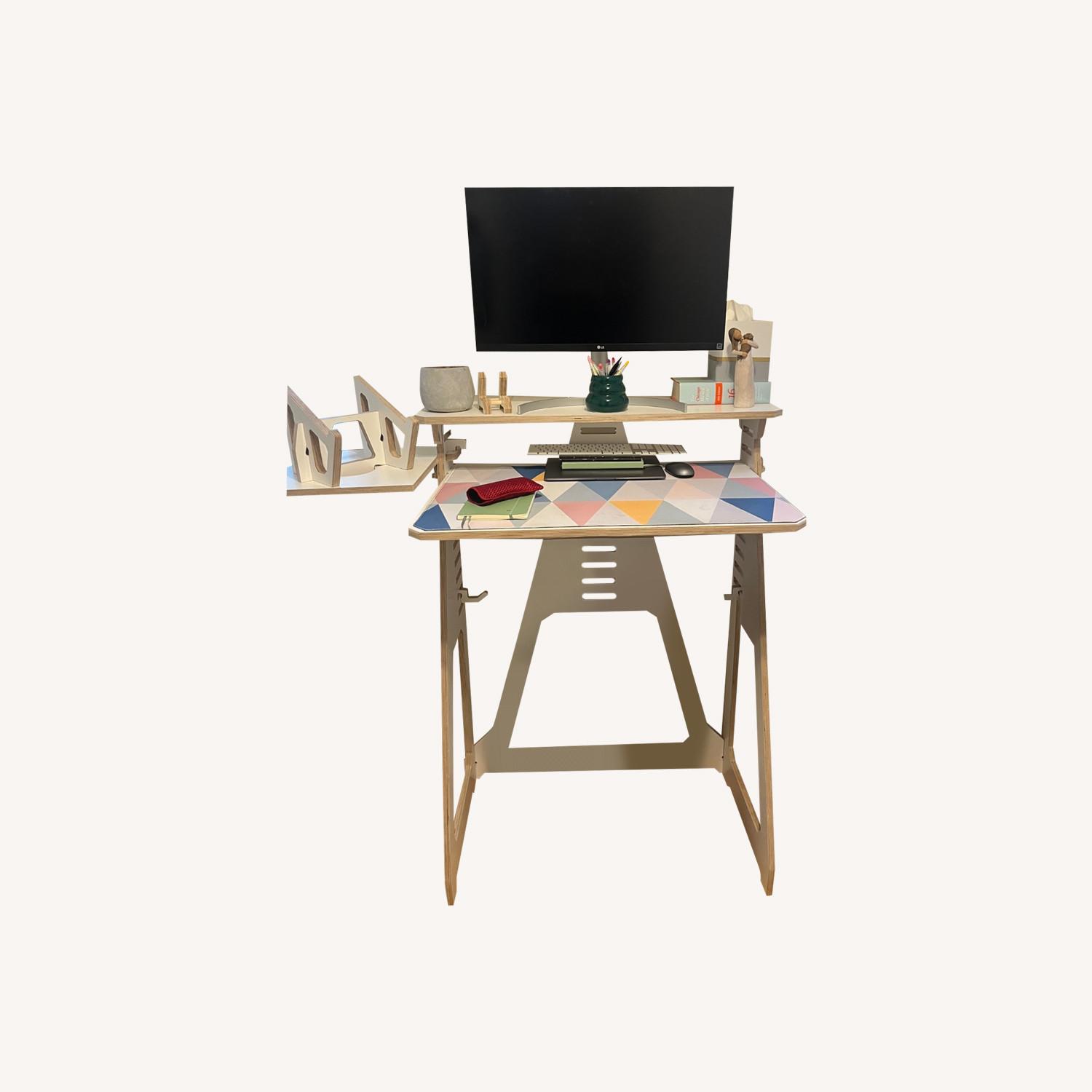 Standing Desk - AptDeco