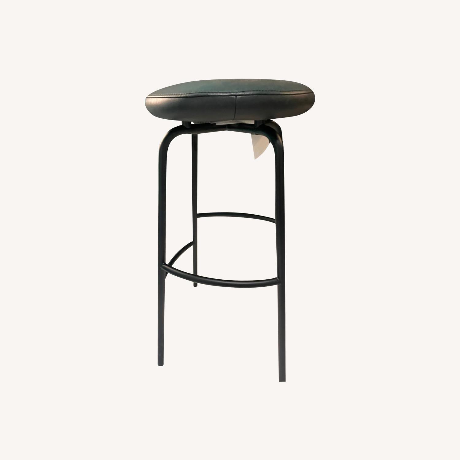 Article Stools - AptDeco
