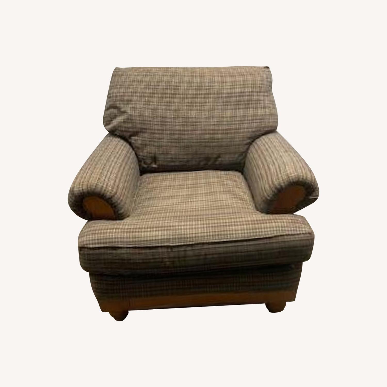 Oversized Comfy Armchair - AptDeco