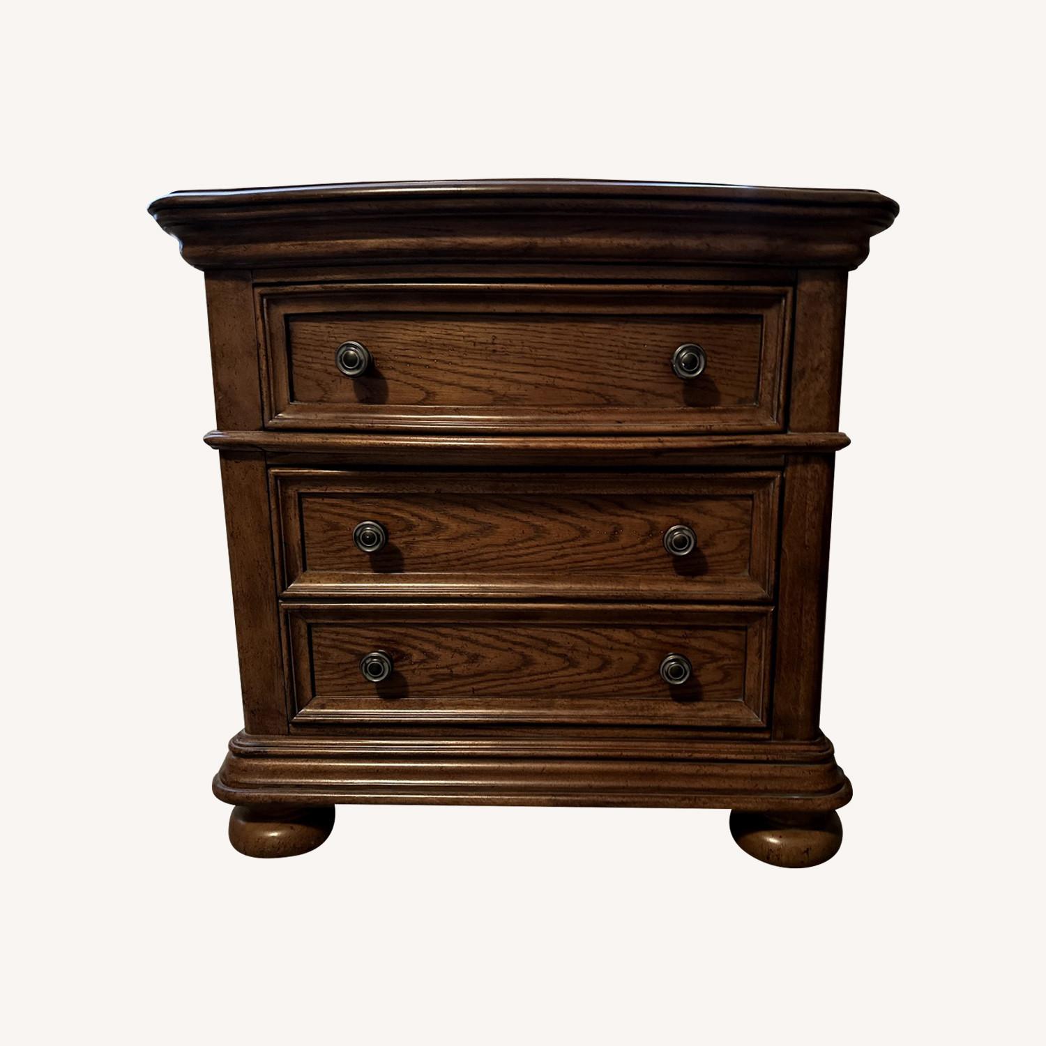 Samuel Lawrence Paxton Nightstand - AptDeco