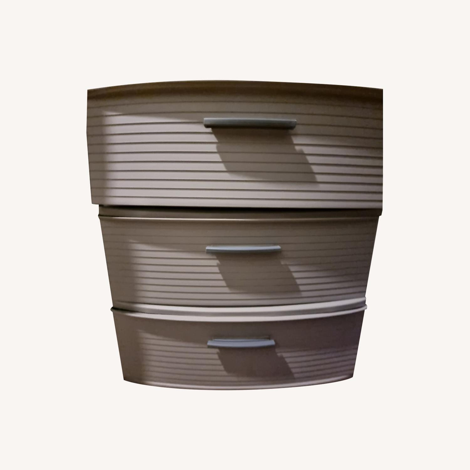 Sterilite 3 Drawer Smooth Plastic Drawer - AptDeco