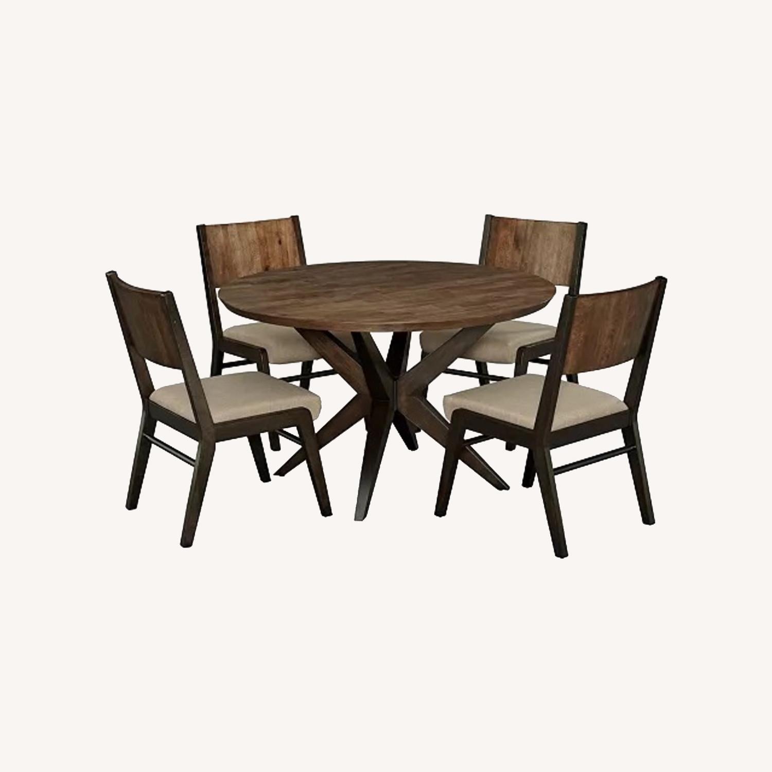 Macy's 5 Piece Dining Set - AptDeco