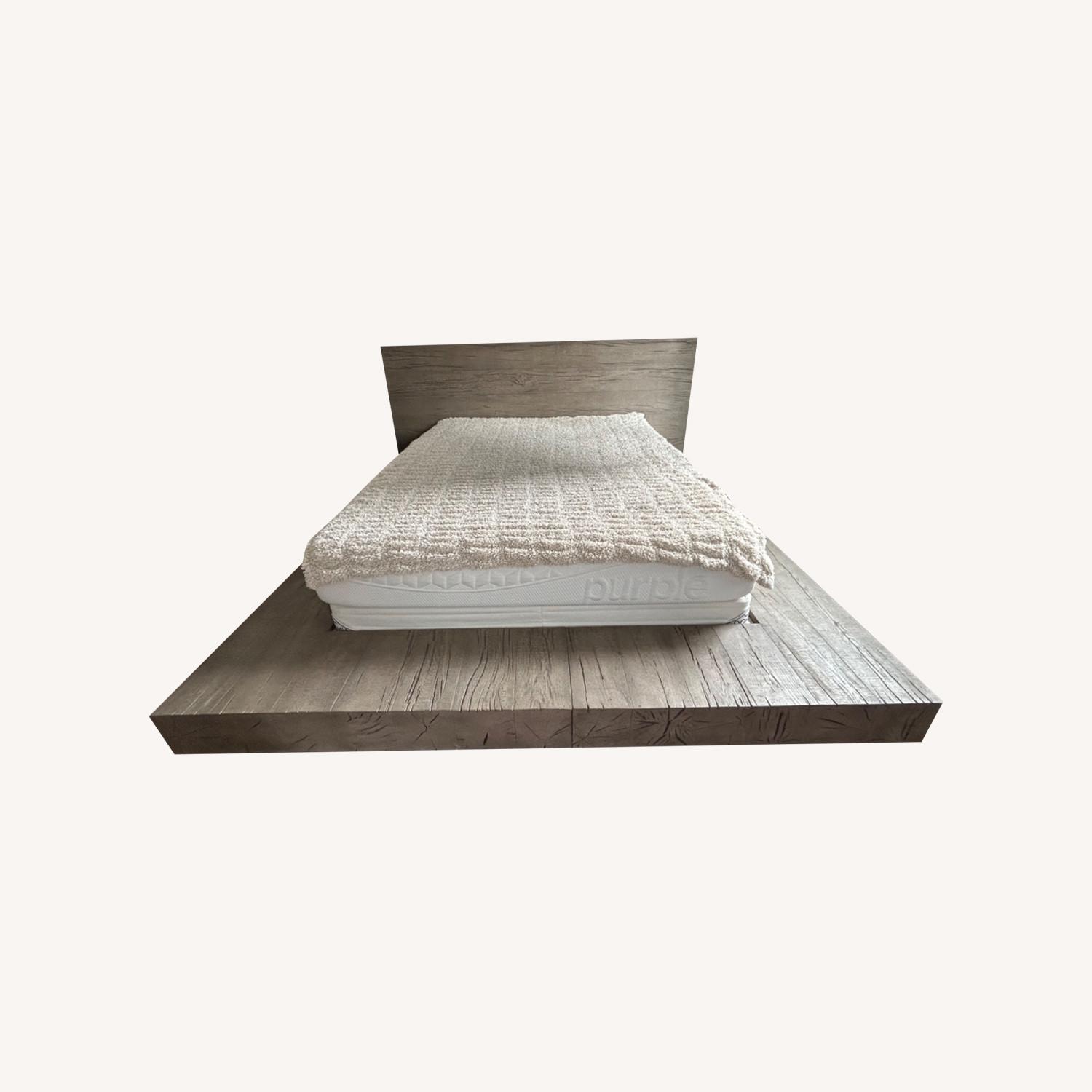 Restoration Hardware Aspen Platform Bed - AptDeco