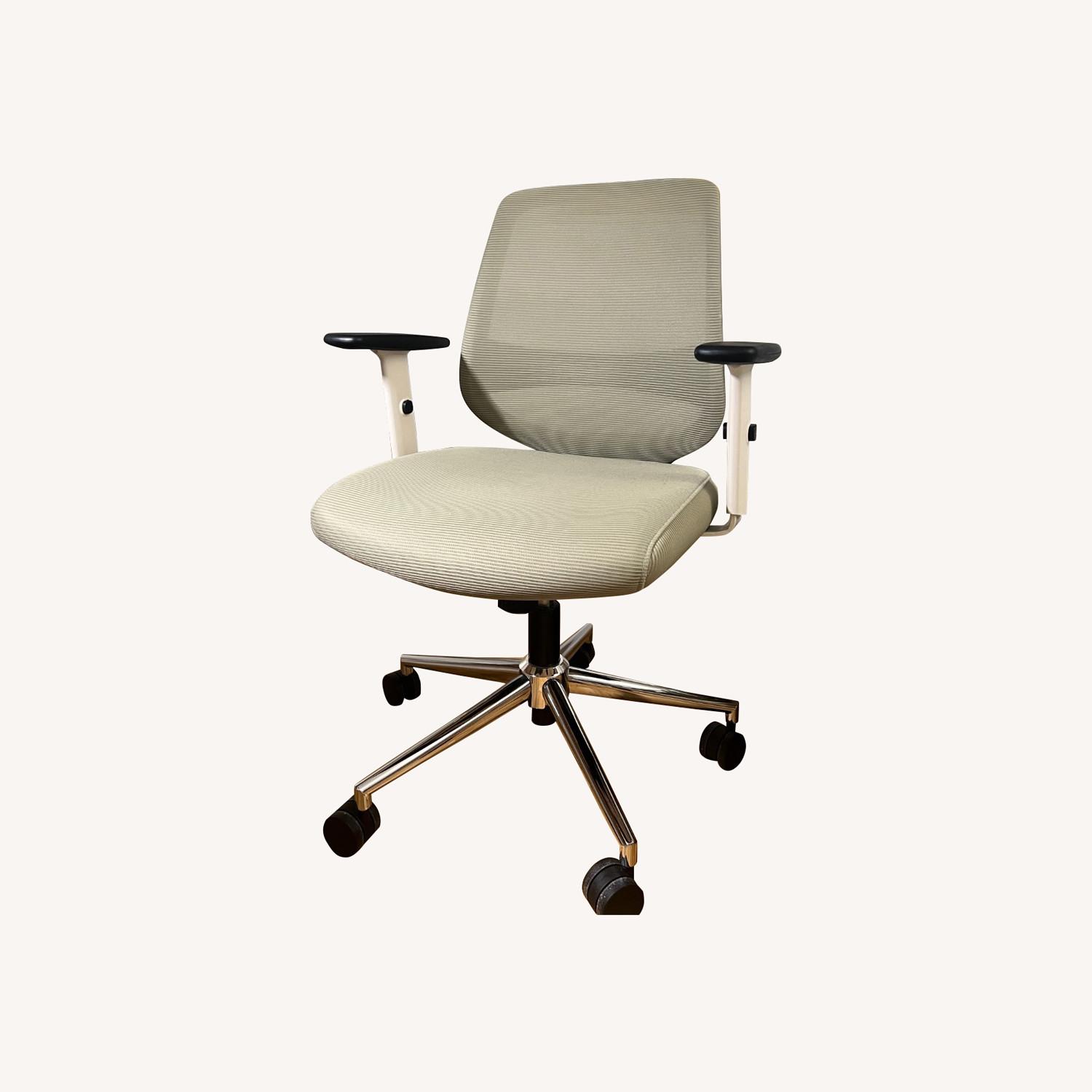 Branch Daily Chair - AptDeco