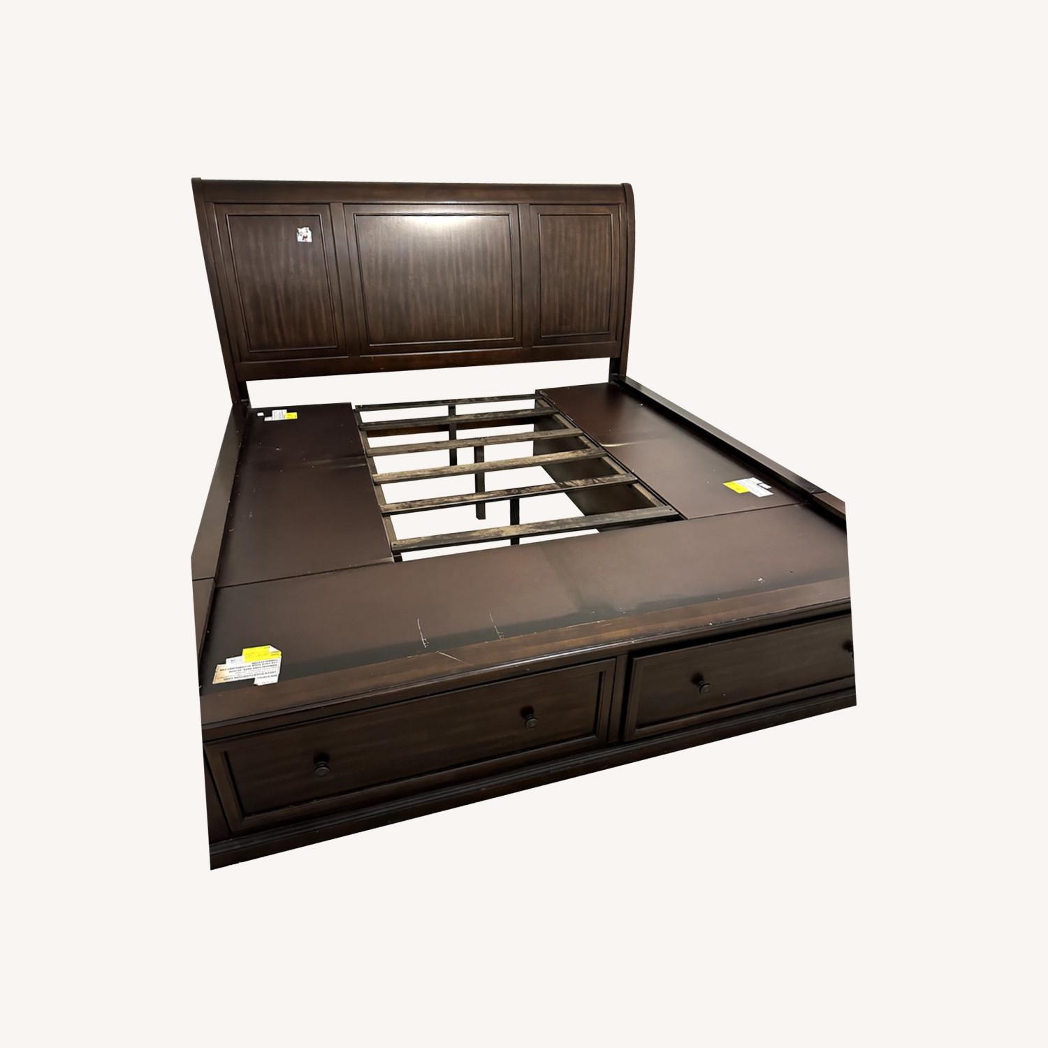 Value City Furniture King Size Bed - AptDeco