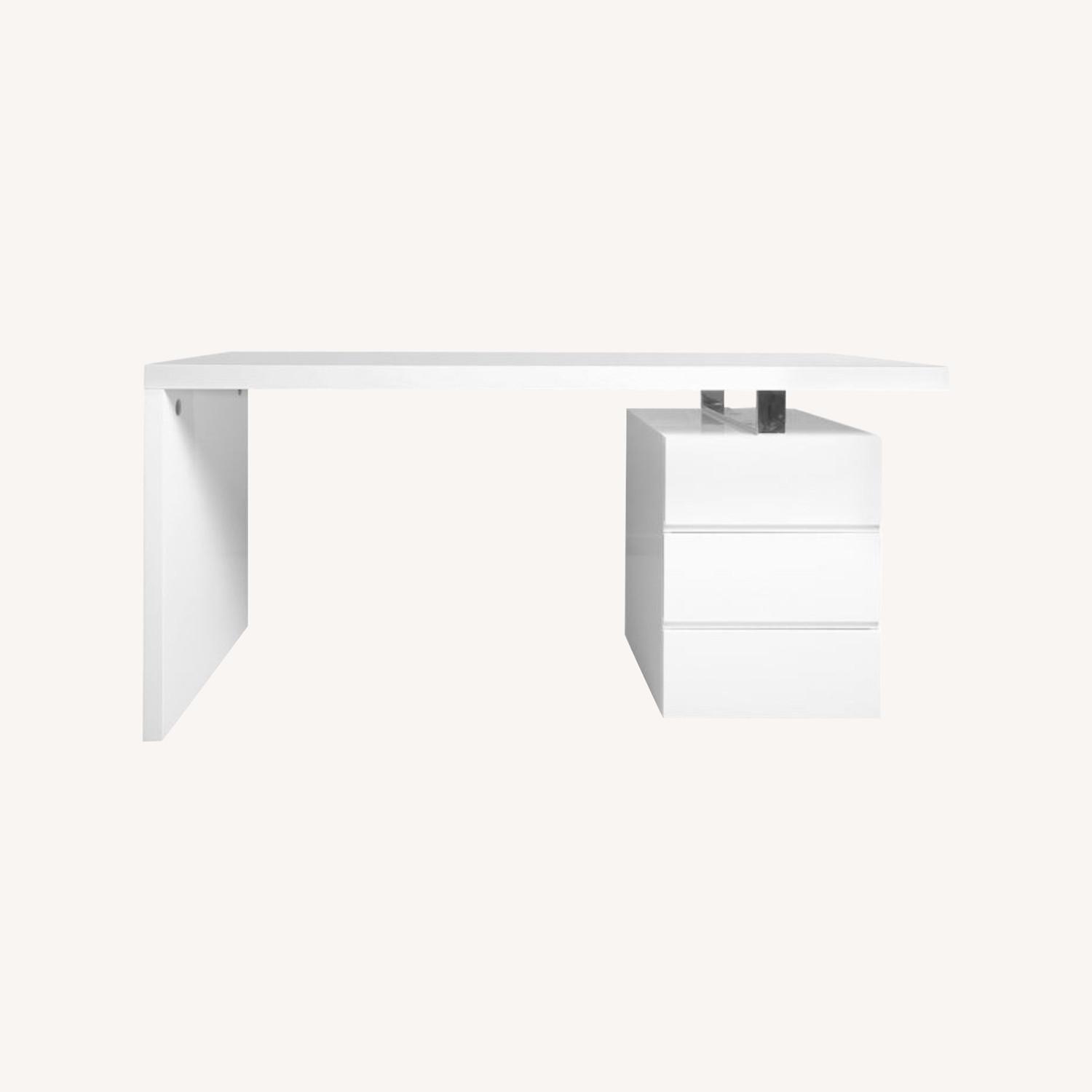 Modani White Glossy Desk - AptDeco