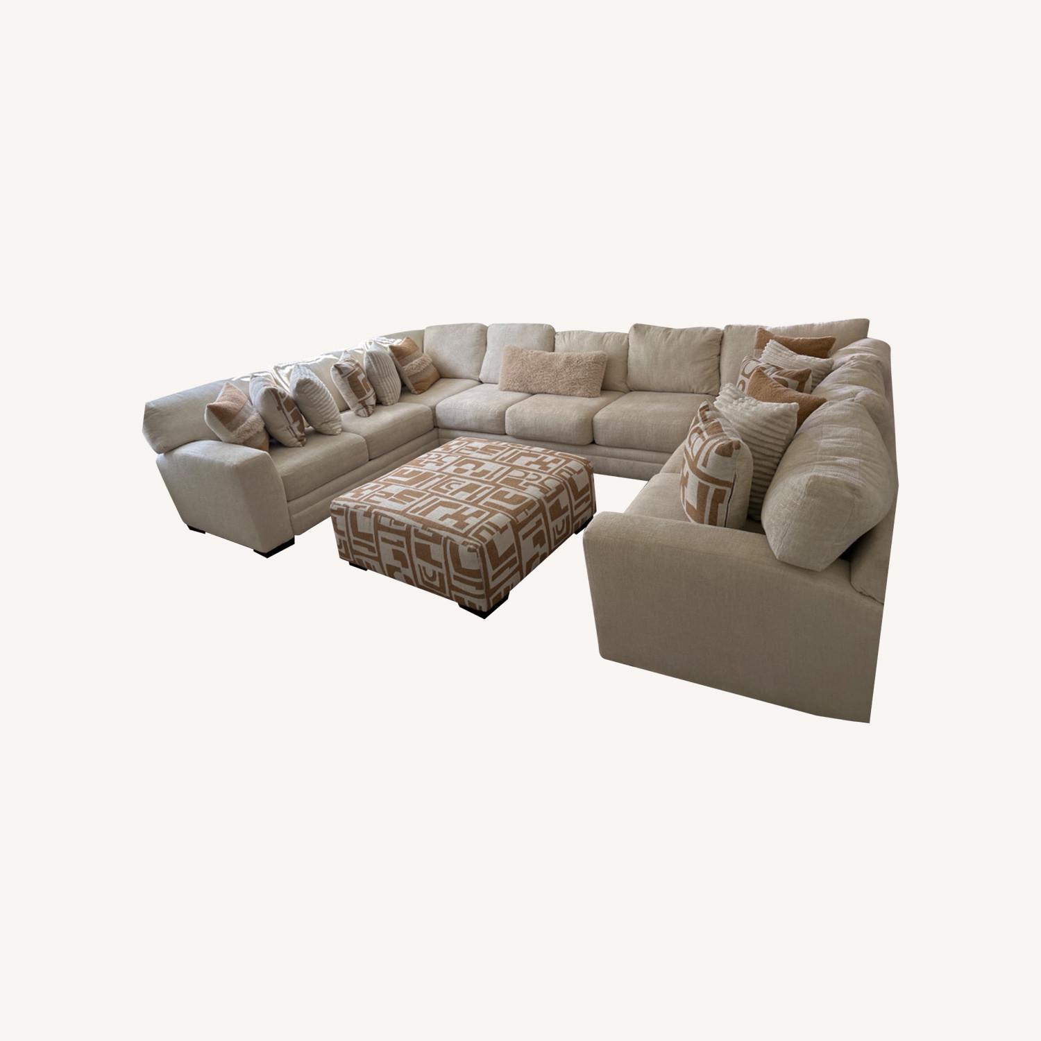 Albany Industries 3 Pc Sectional - AptDeco