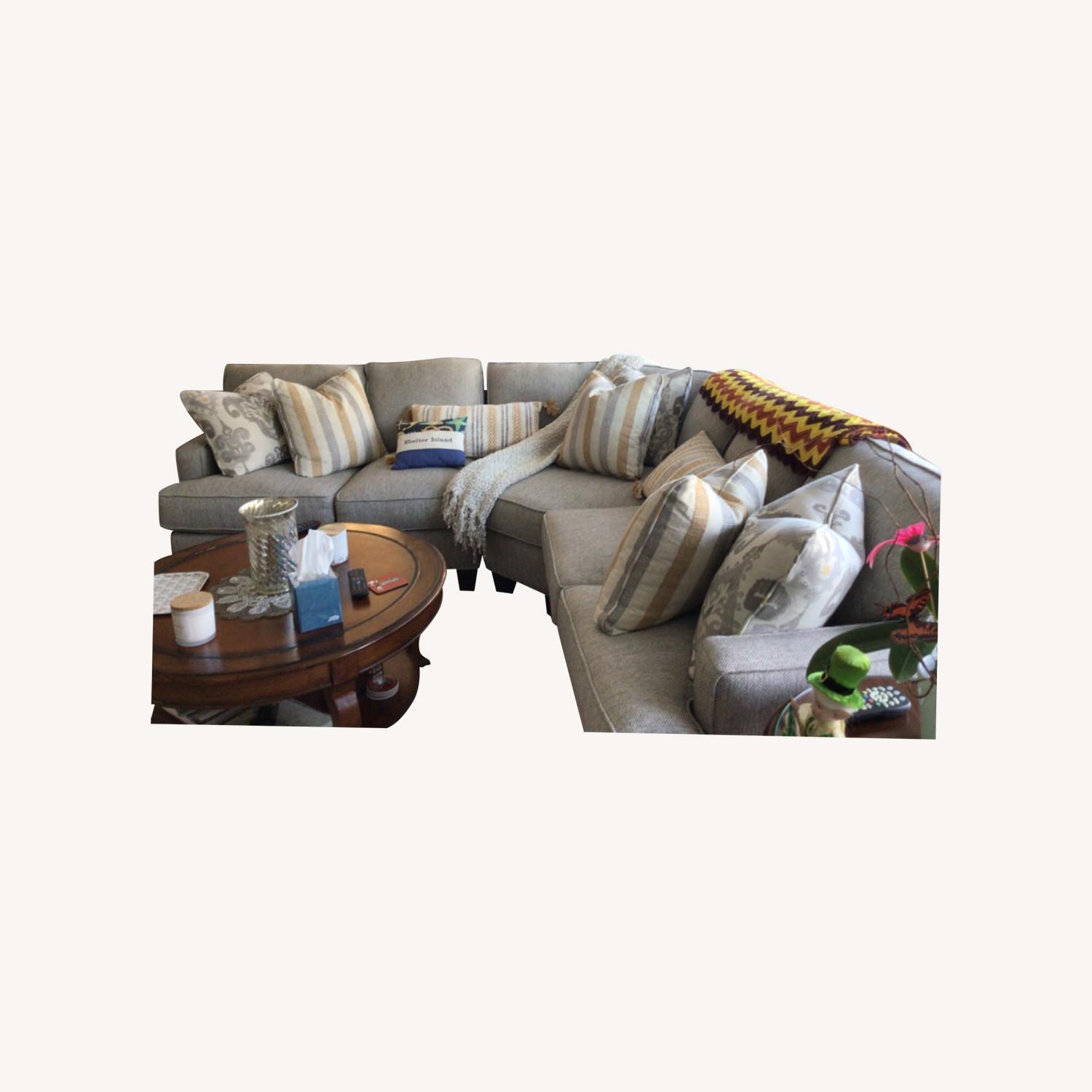 Craftmaster 3piece Sectional - AptDeco