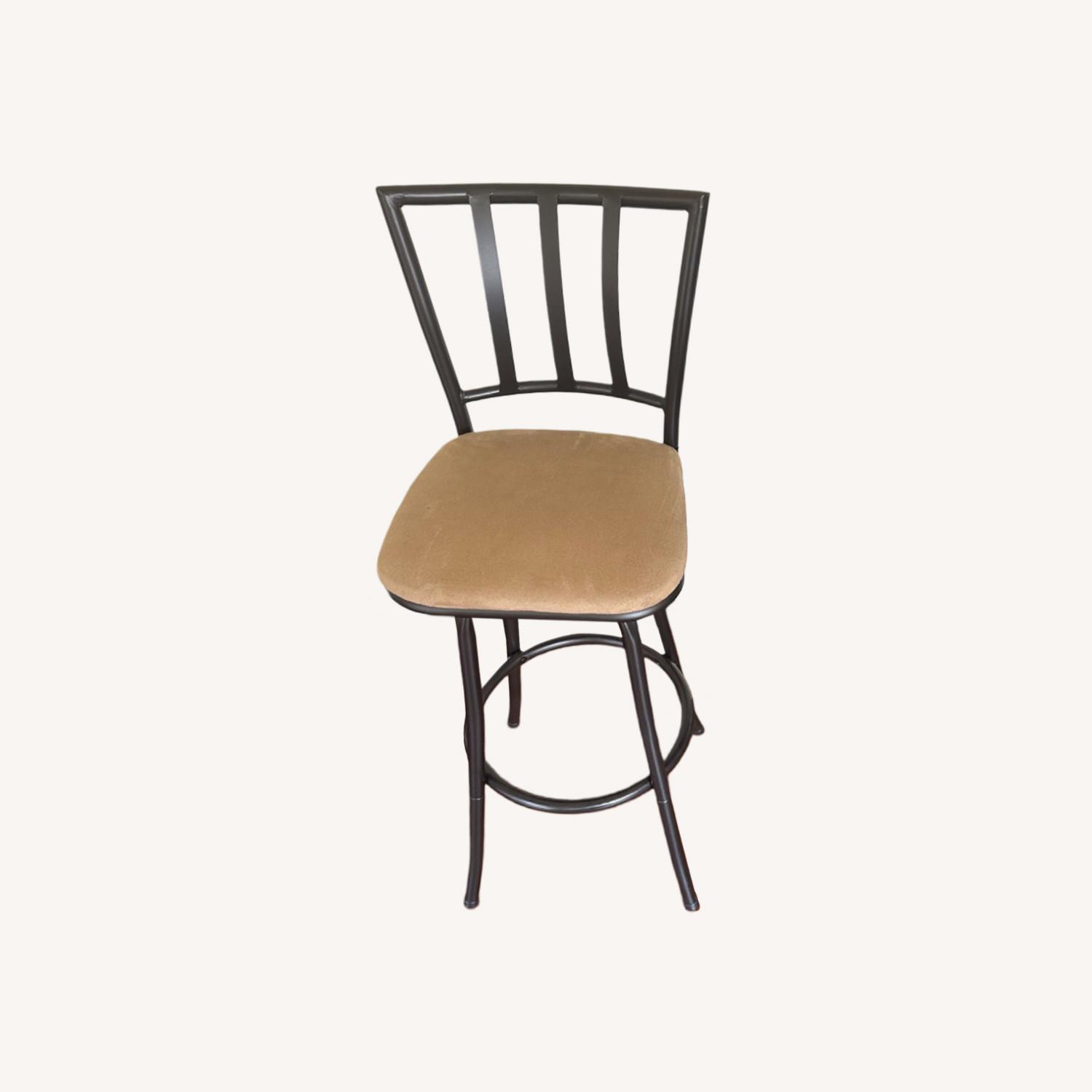 Target Robinson Adjustable Counter Height Barstool - AptDeco