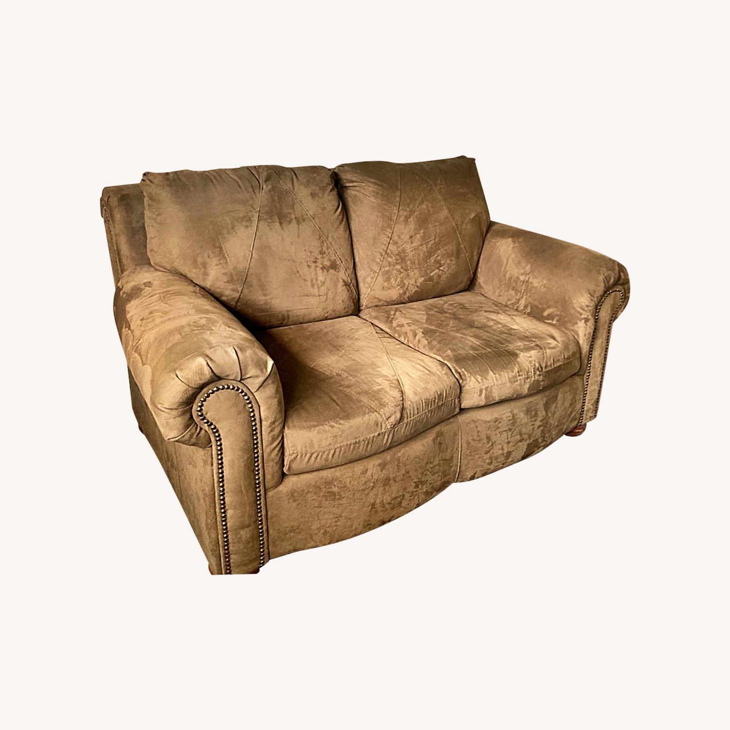 Klaussner Furniture Loveseat - AptDeco