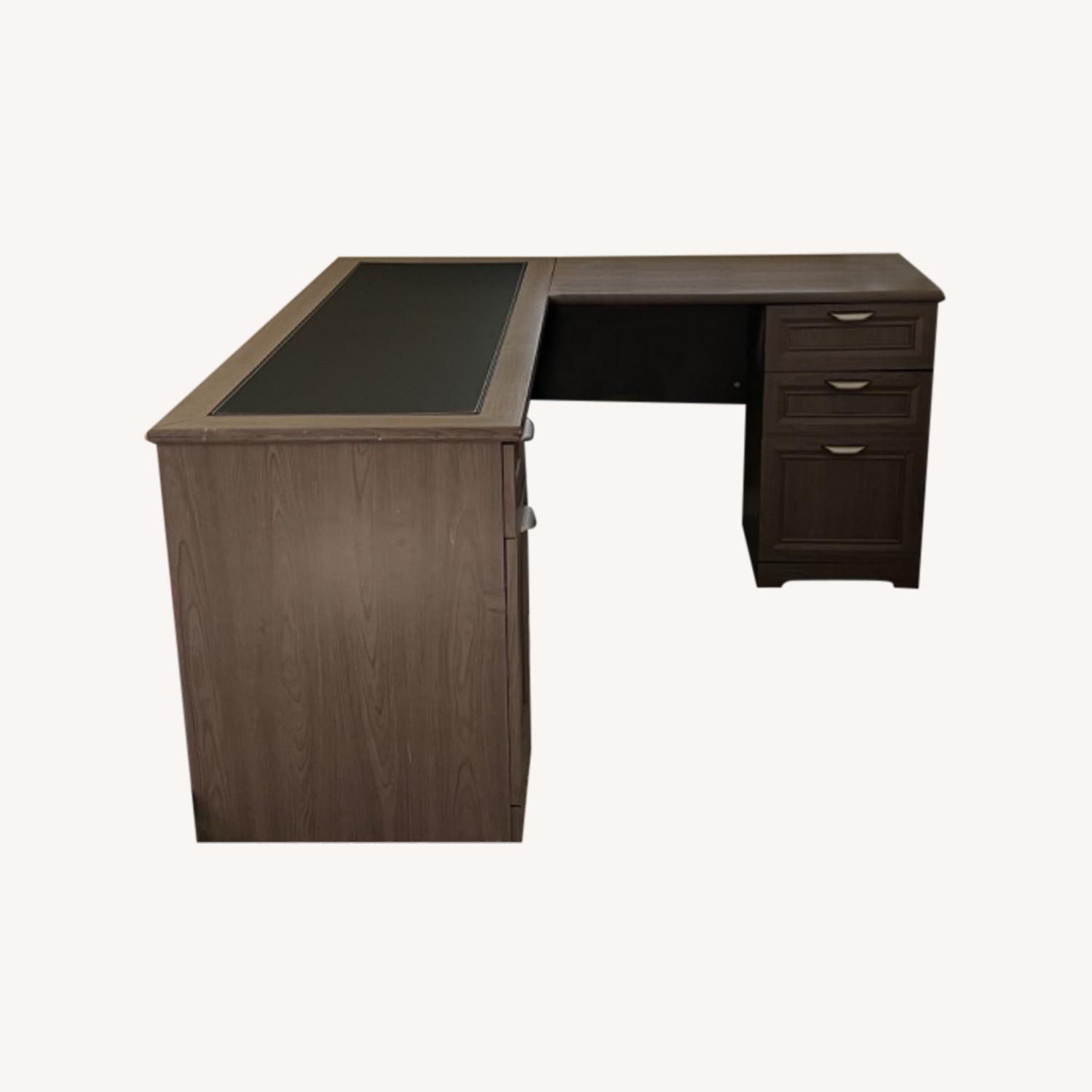 Office Desk - AptDeco