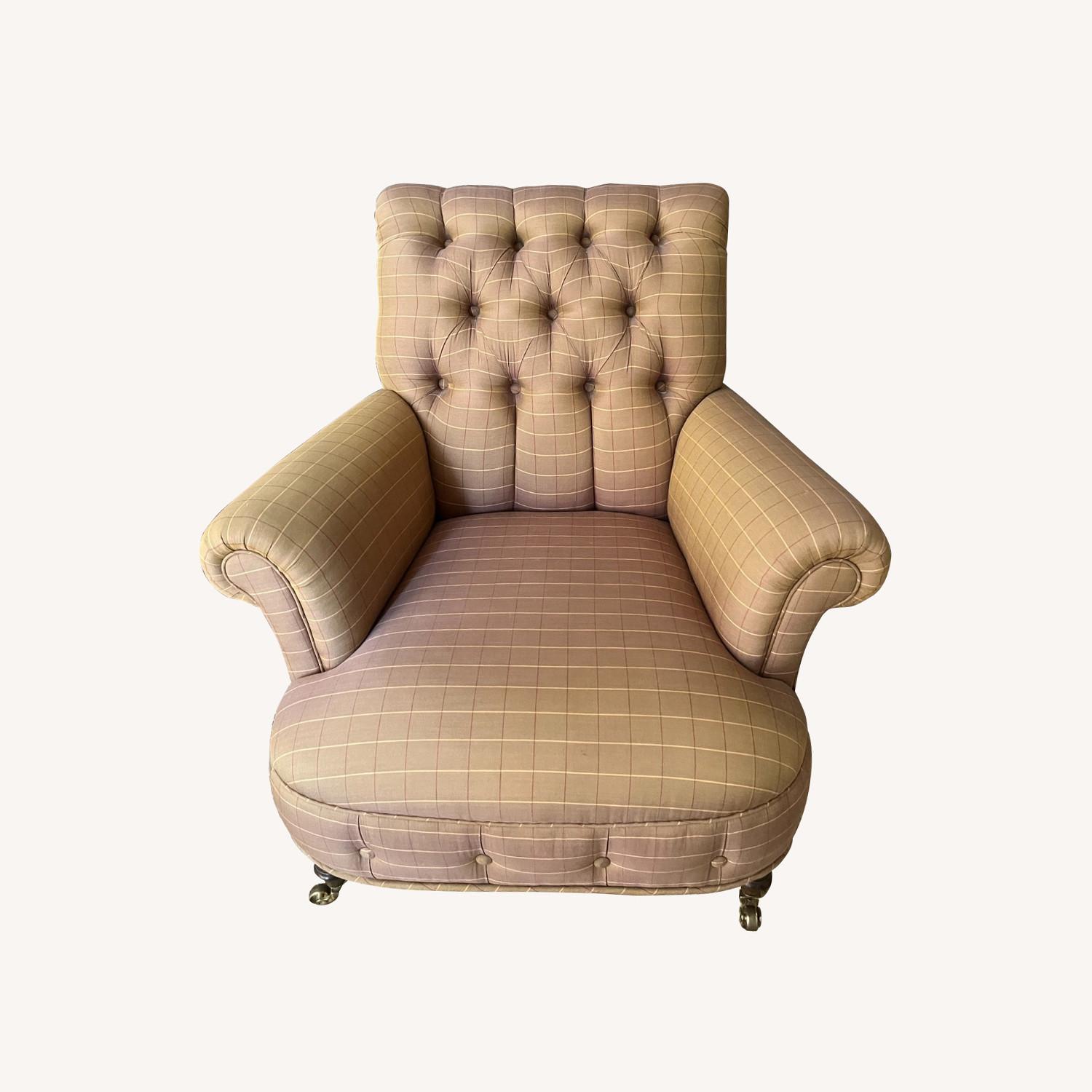 Super Comfy Chair - AptDeco