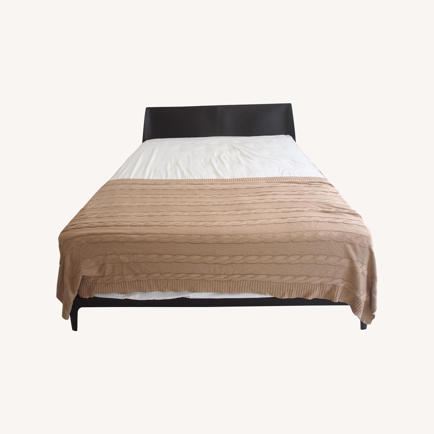 Flexform Isabel Bed - AptDeco
