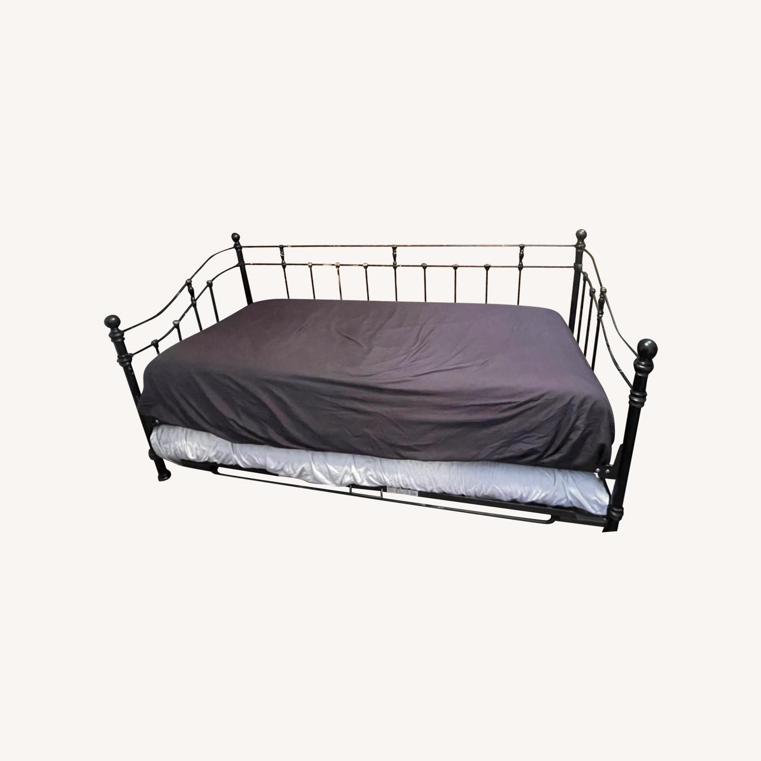 LL Bean Iron Daybed w trundle frame - AptDeco