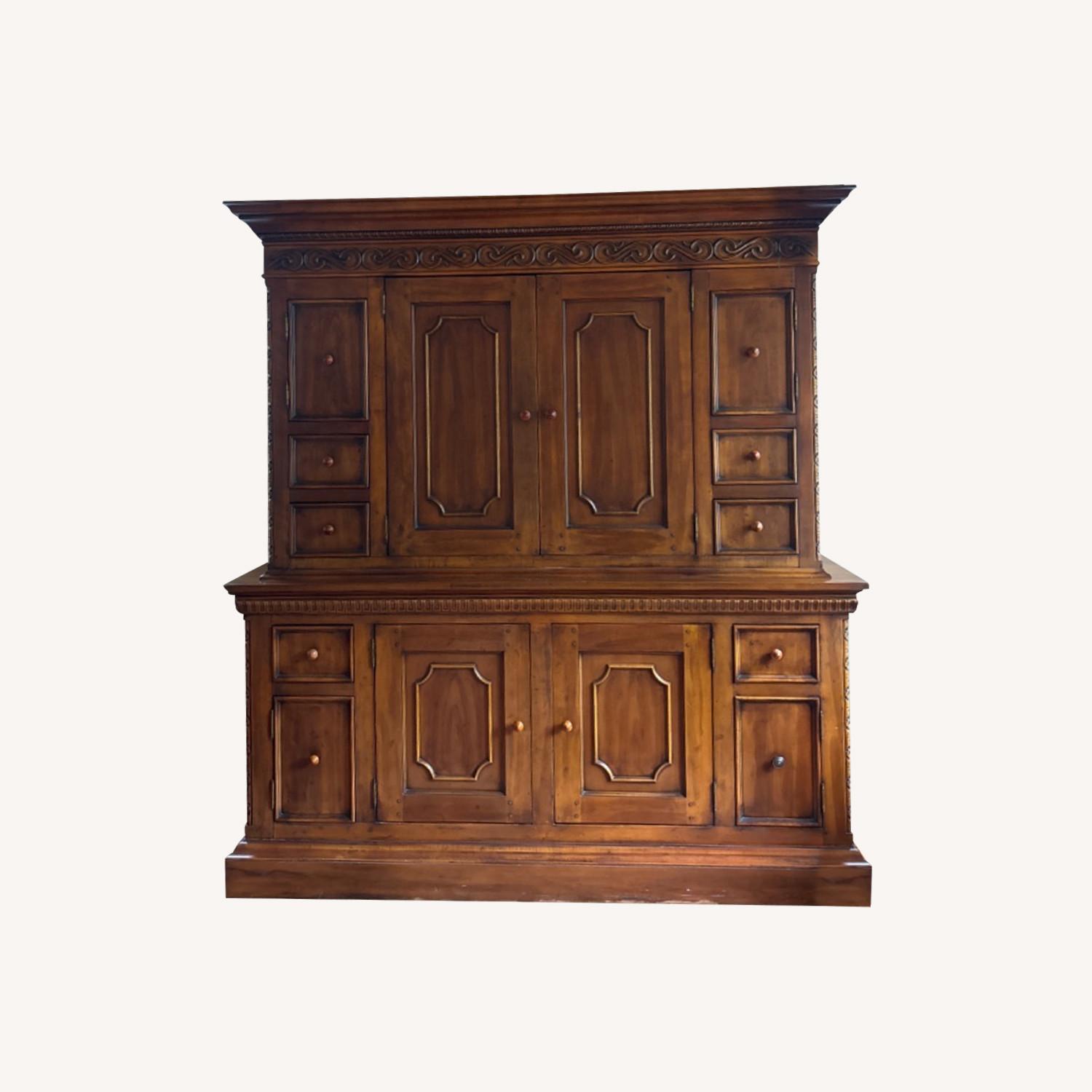 Storage Unit Deck & Base - AptDeco