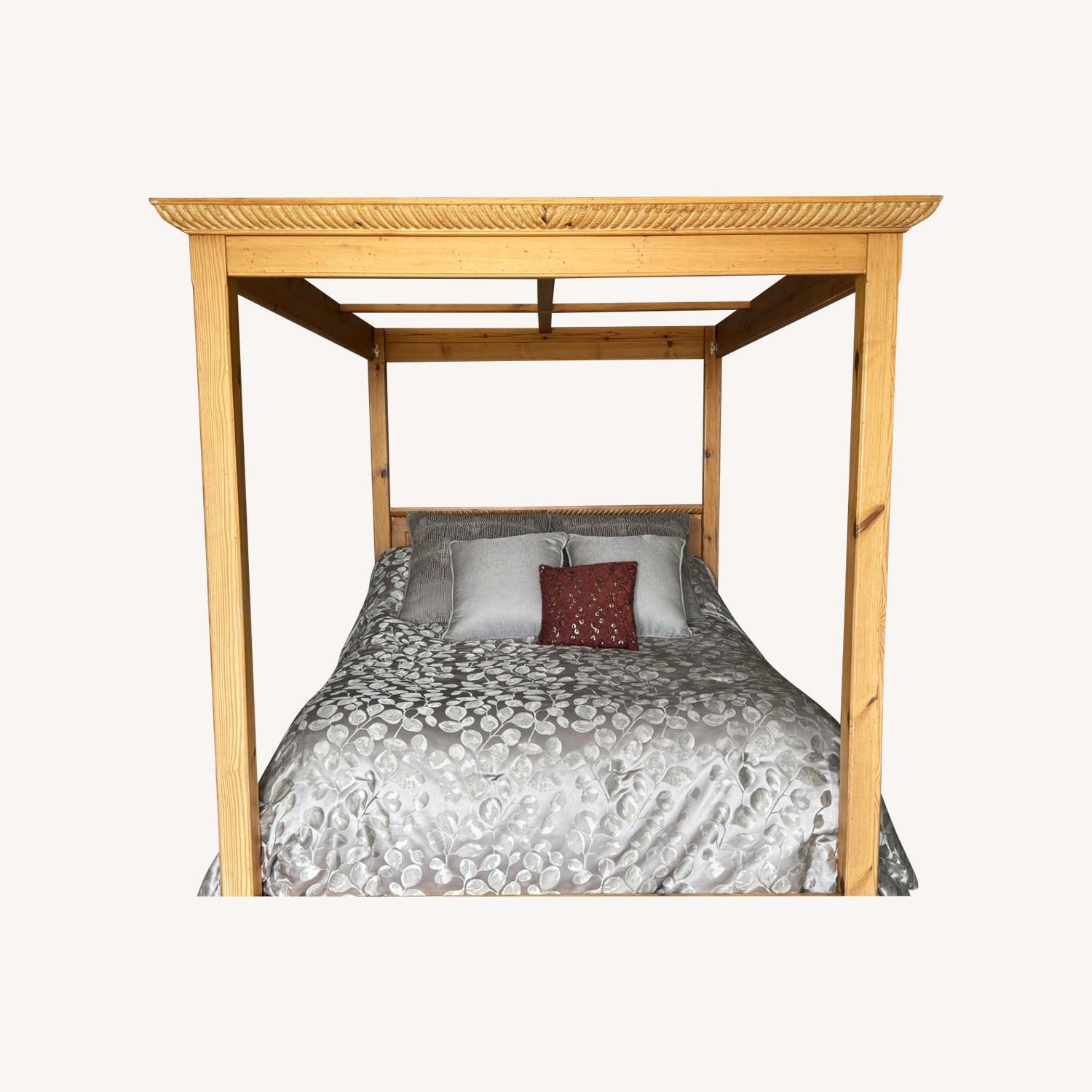 Macy's Solid Pine 4 poster Bed - AptDeco