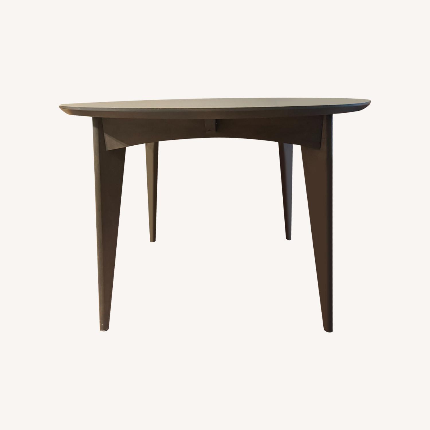 Room & Board Ventura 42" Dining Table - AptDeco
