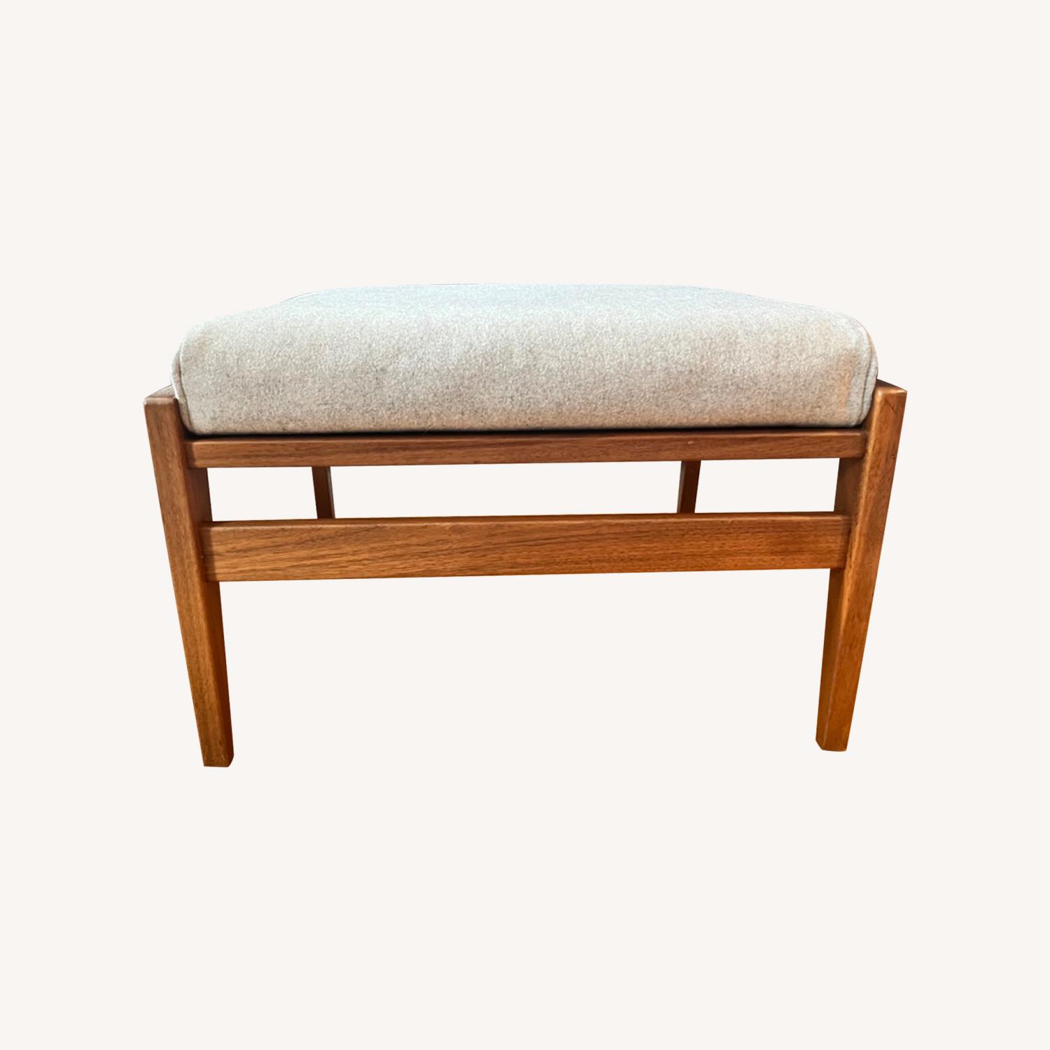 Design Within Reach Jens Ottoman - AptDeco