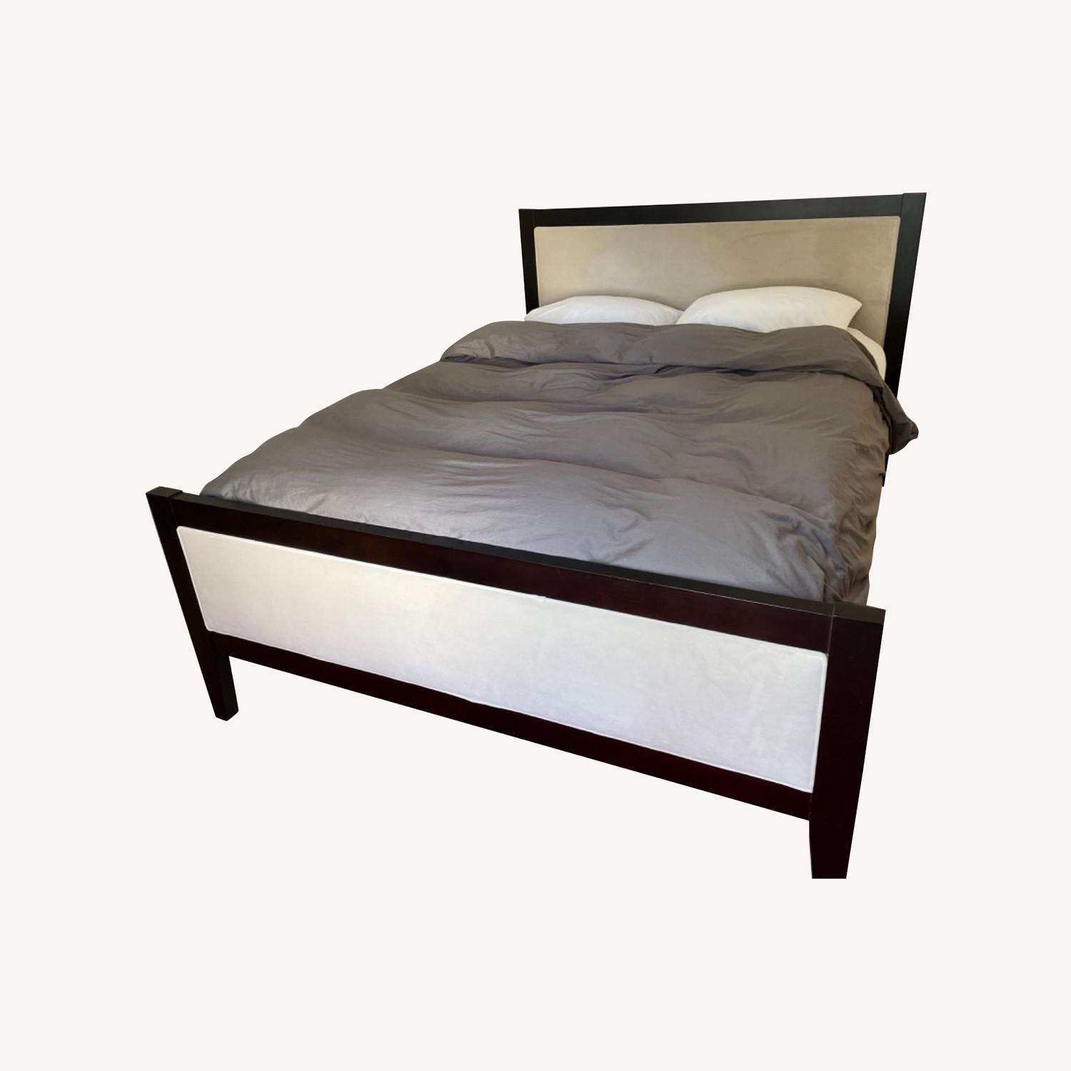Room & Board Guest Bed - AptDeco