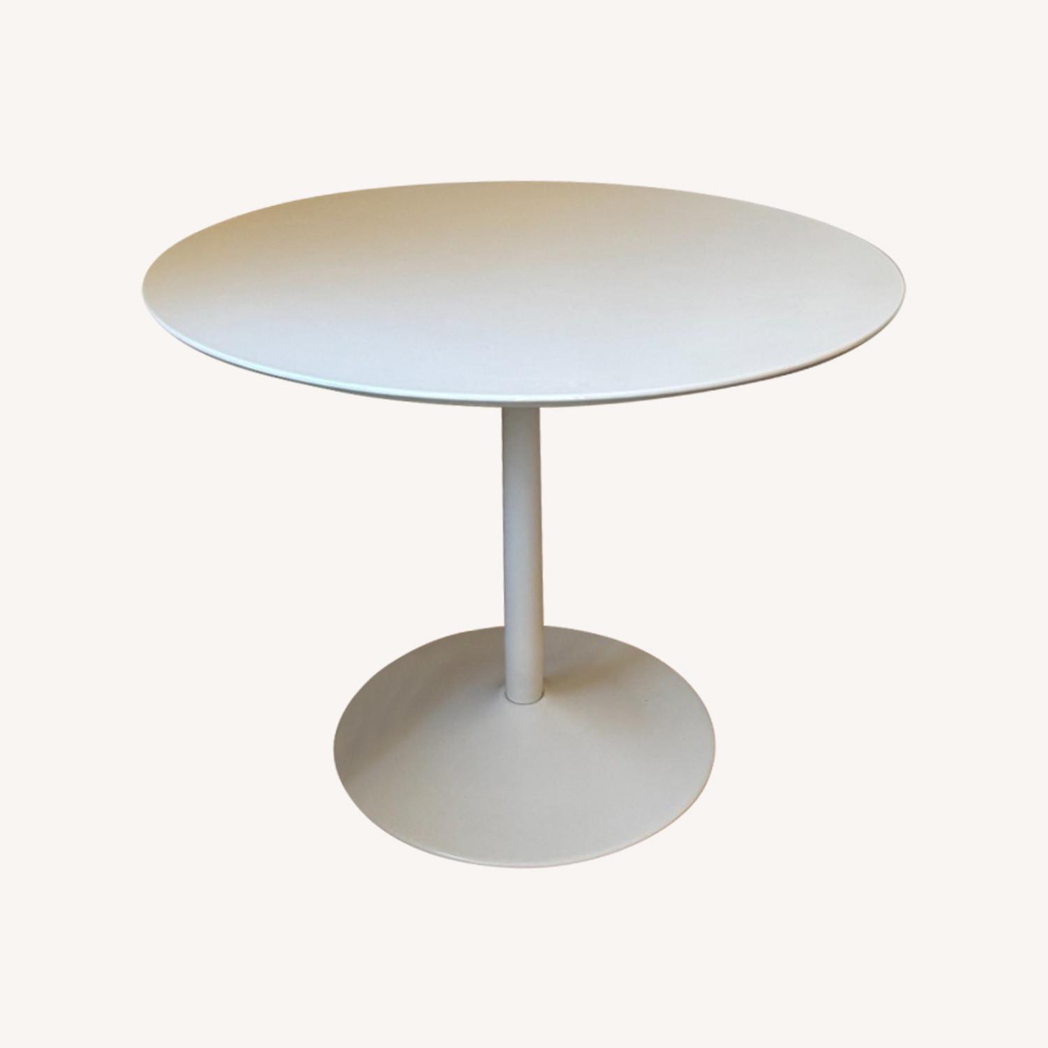 CB2 Round Dining Room Table - AptDeco