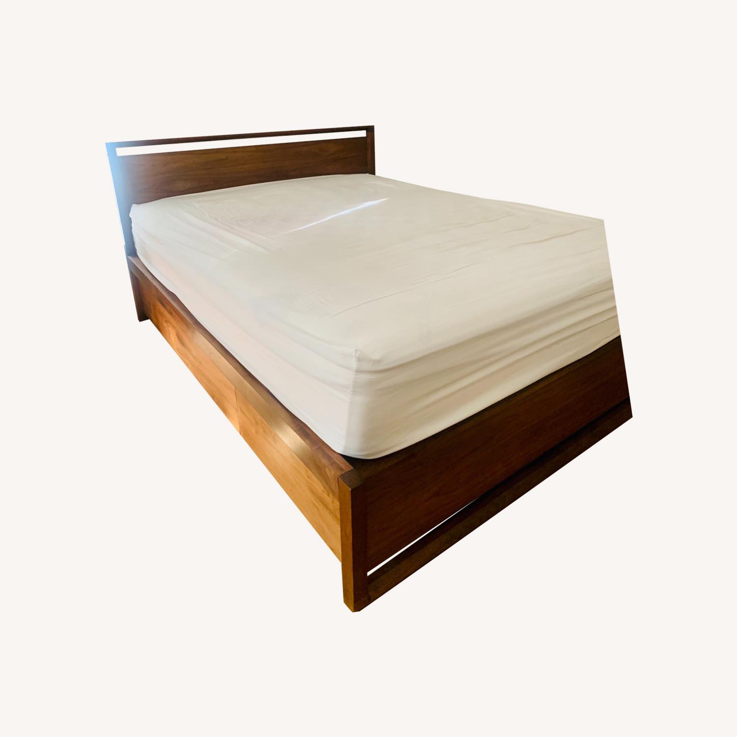 Design Within Reach Queens Sized Bed - AptDeco